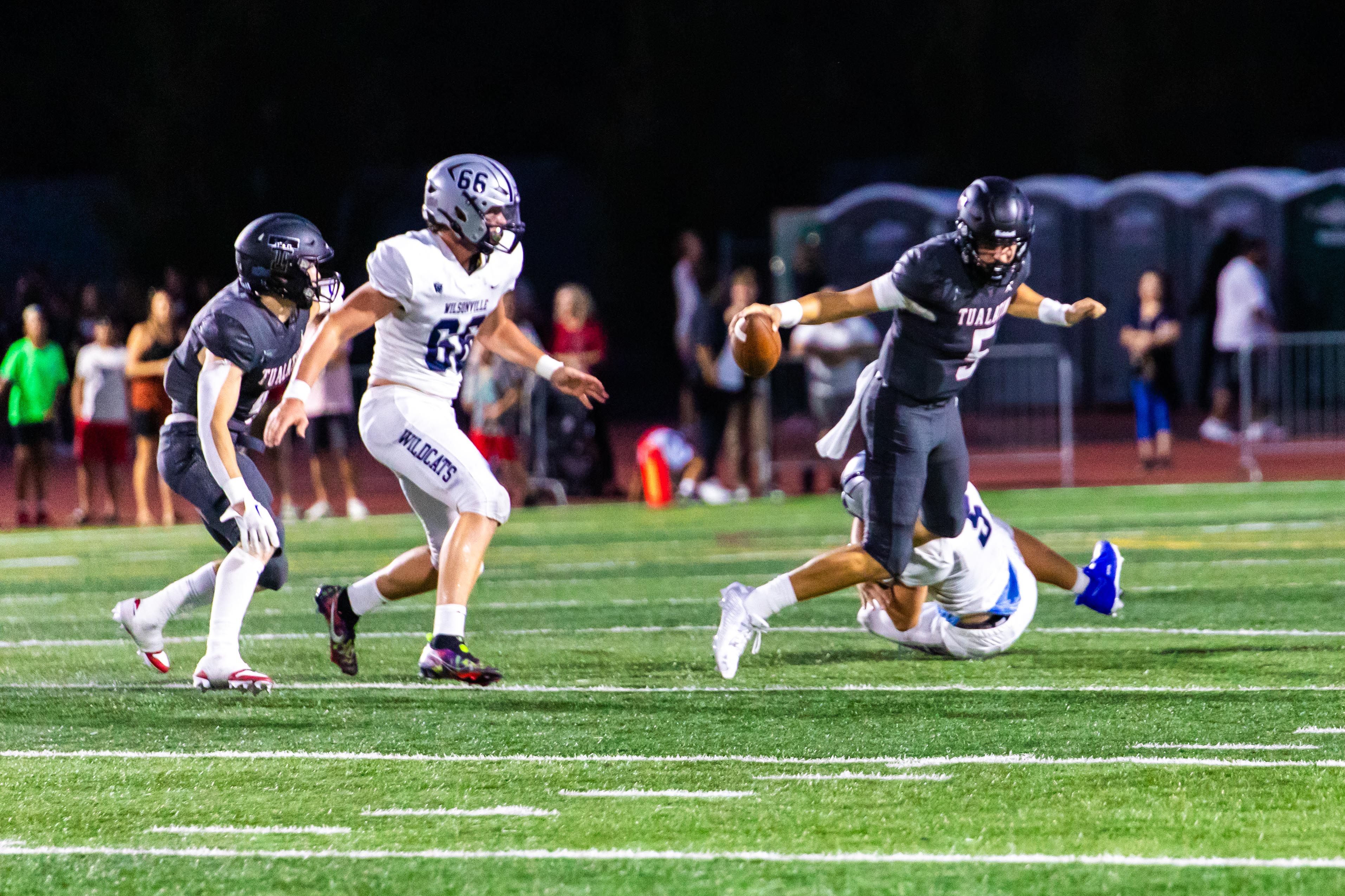 Oregon high school football: Tualatin Timberwolves vs Wilsonville ...