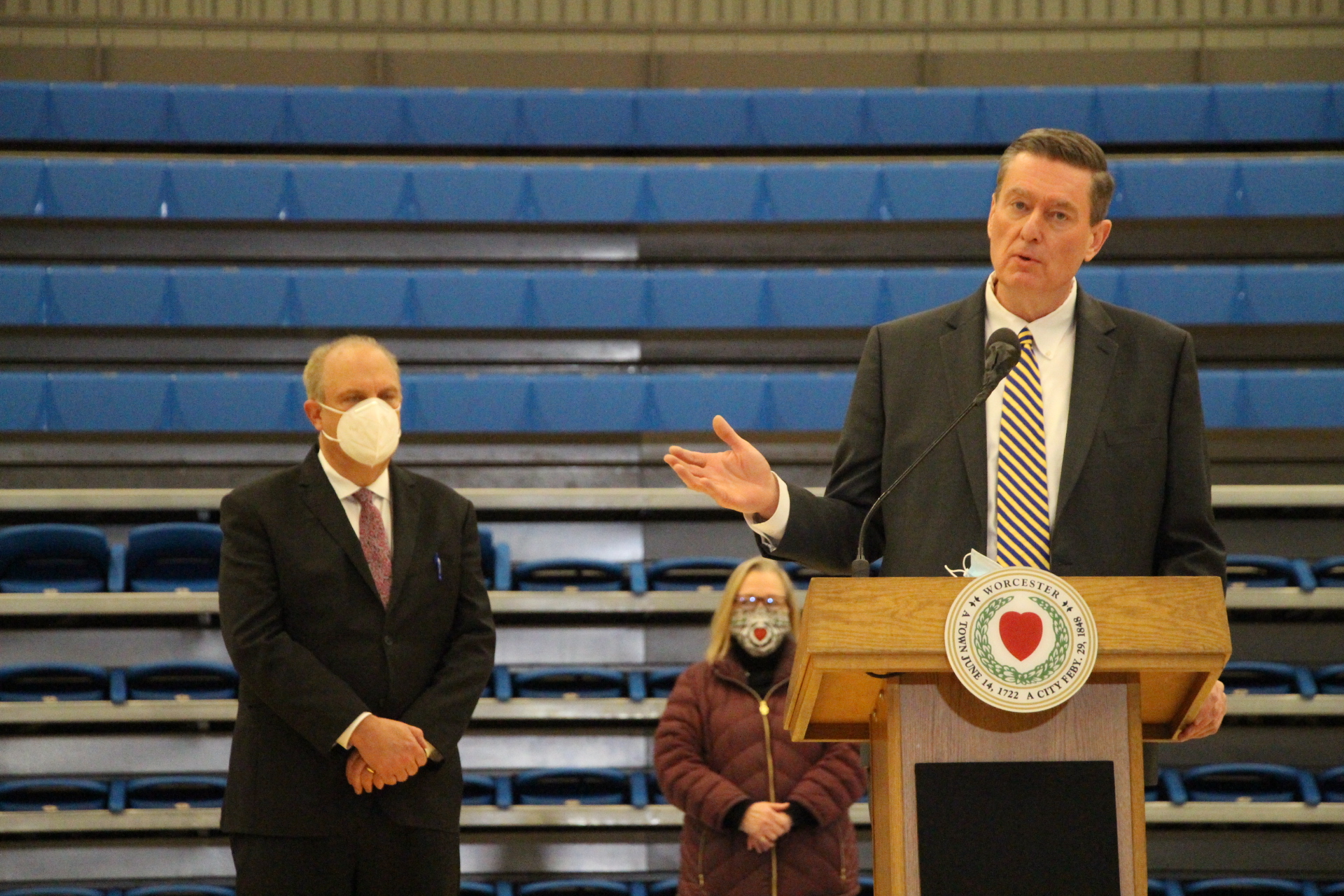 Officials speak at super vaccination site in Worcester - masslive.com
