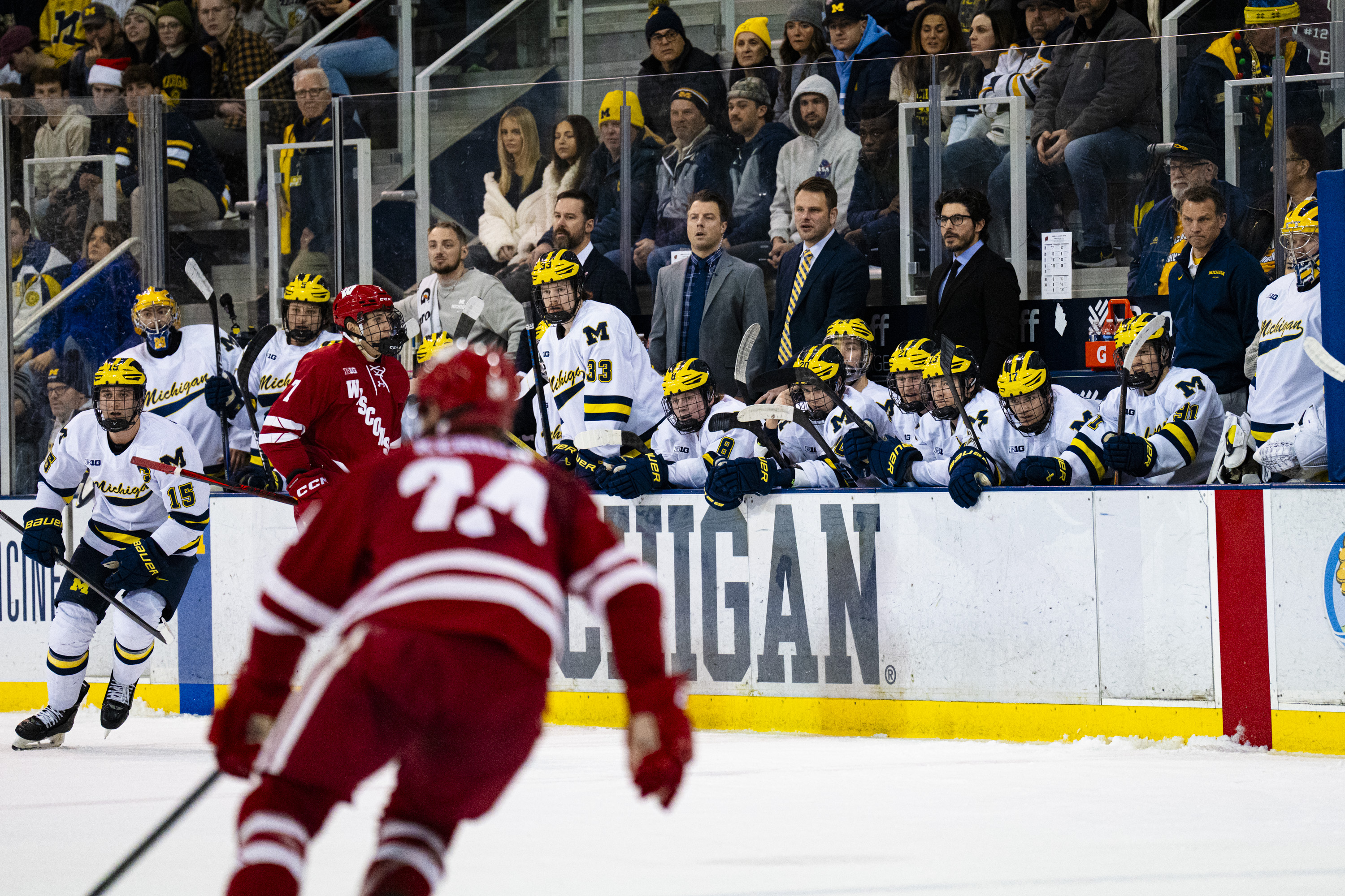 Michigan vs Wisconsin men's ice hockey game two - mlive.com