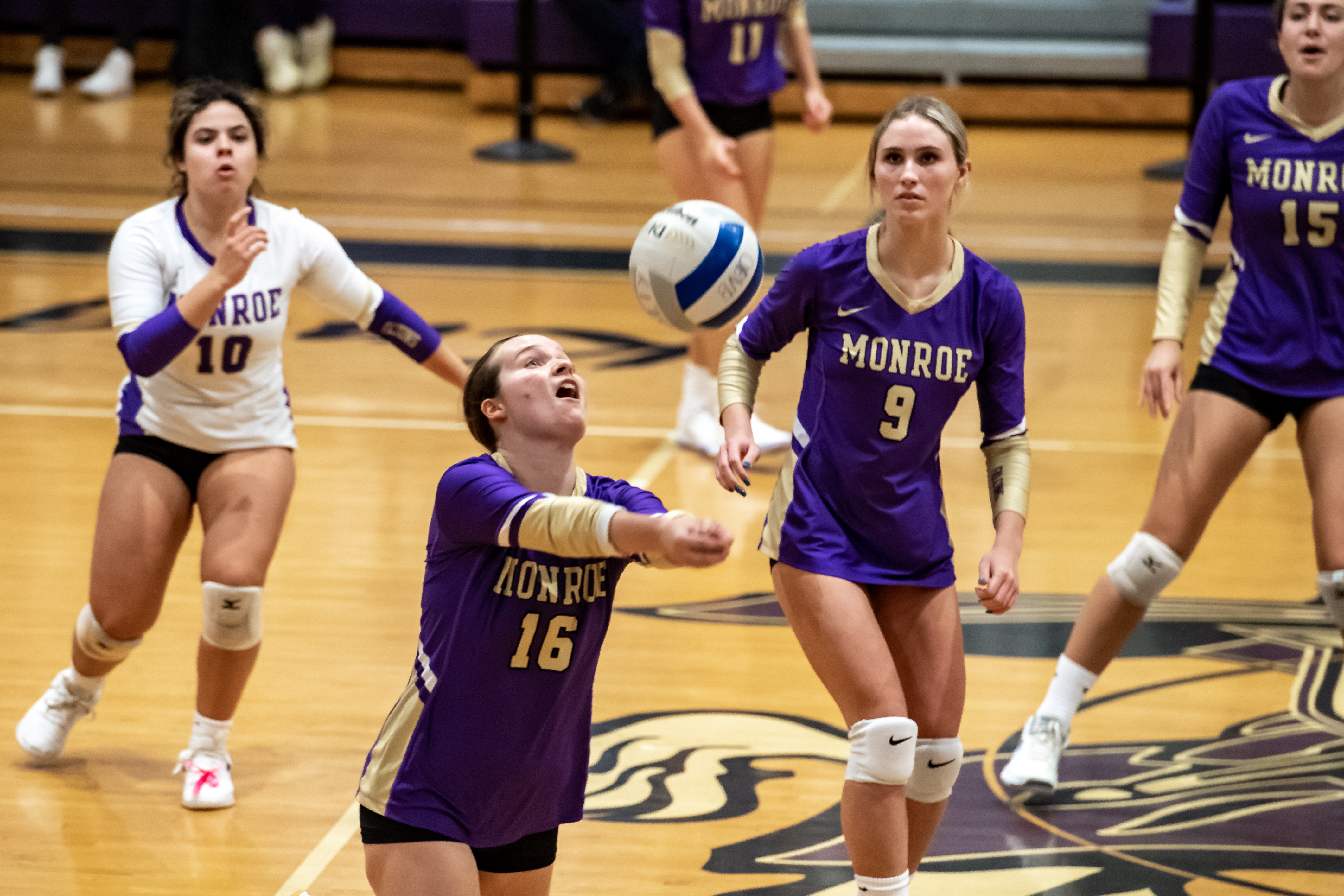 GIRLS VOLLEYBALL: Monroe vs Old Bridge (GMC Final) on October 25, 2022 ...