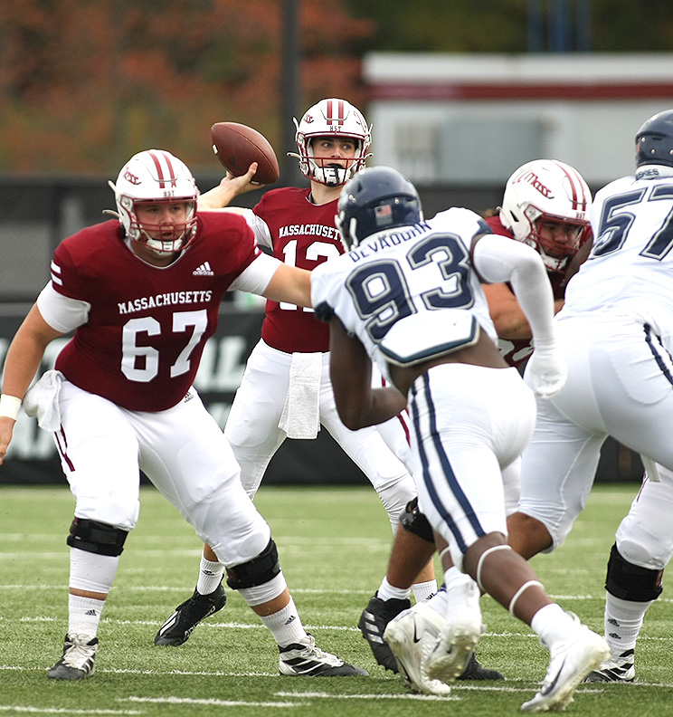 UMass Football vs UConn 10/9/21 - masslive.com