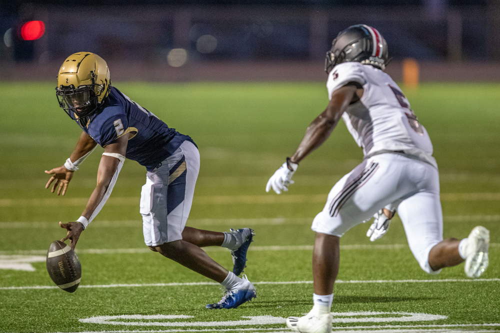 Imhotep defeats Bishop McDevitt 19-14 in Chambersburg Peach Bowl ...