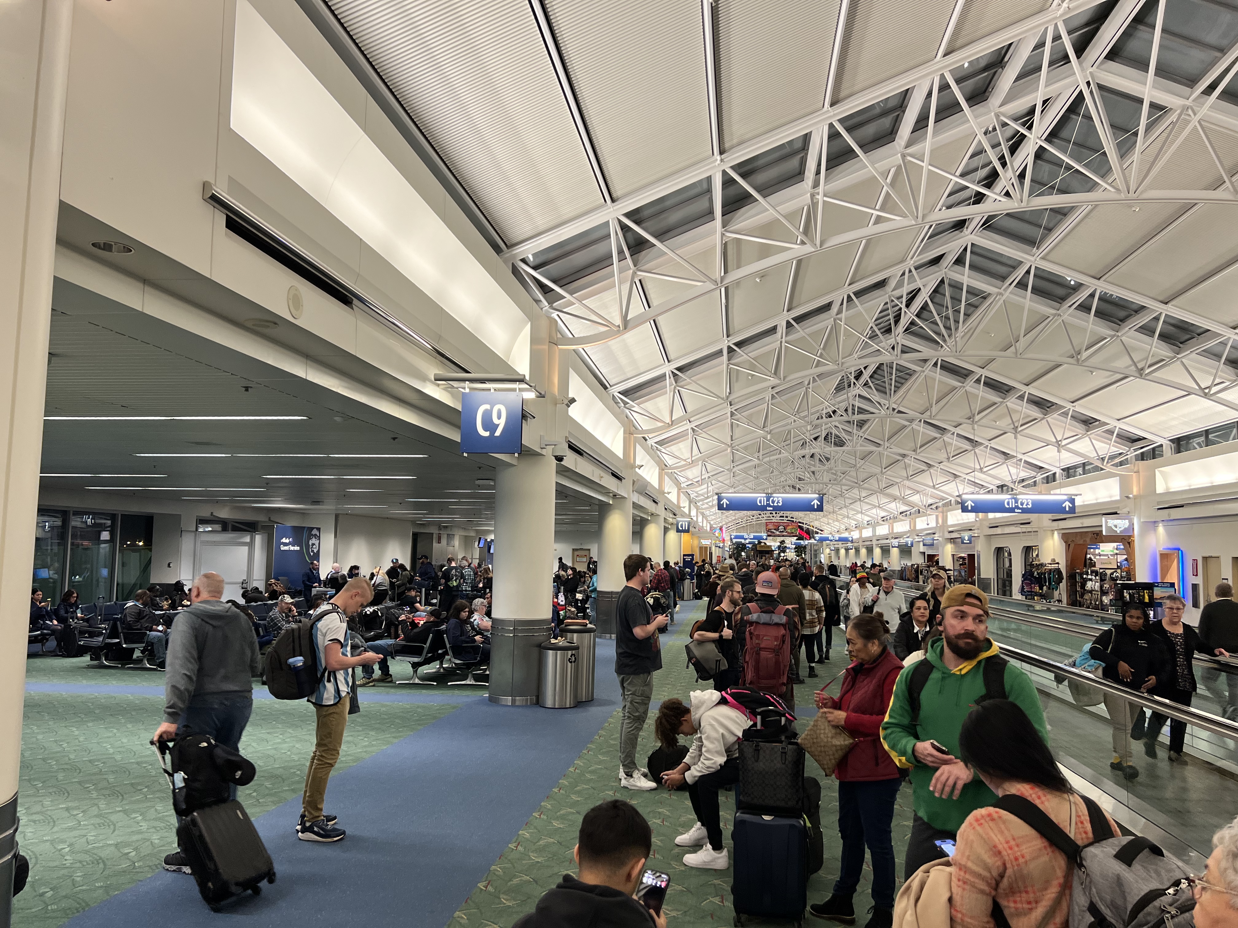Passengers on Alaska Airlines Flight 1282 share their accounts ...