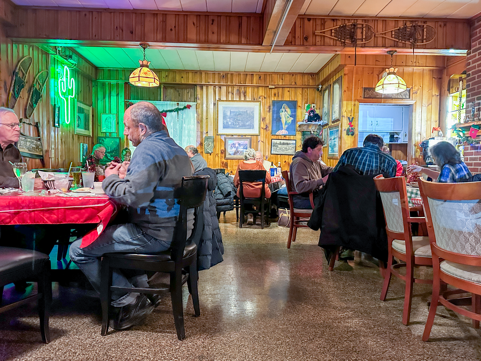 Dinner at Western Ranch Motor Inn, Syracuse, N.Y. - syracuse.com