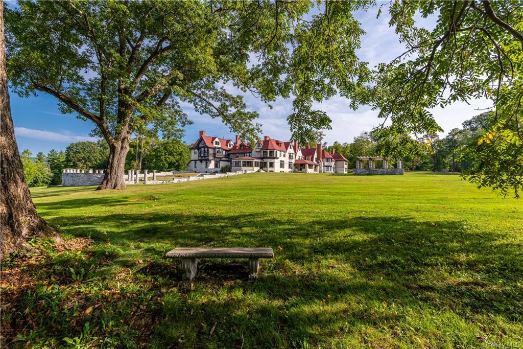 House of the Week: Former Vanderbilt estate sits on 86 acres of land in ...