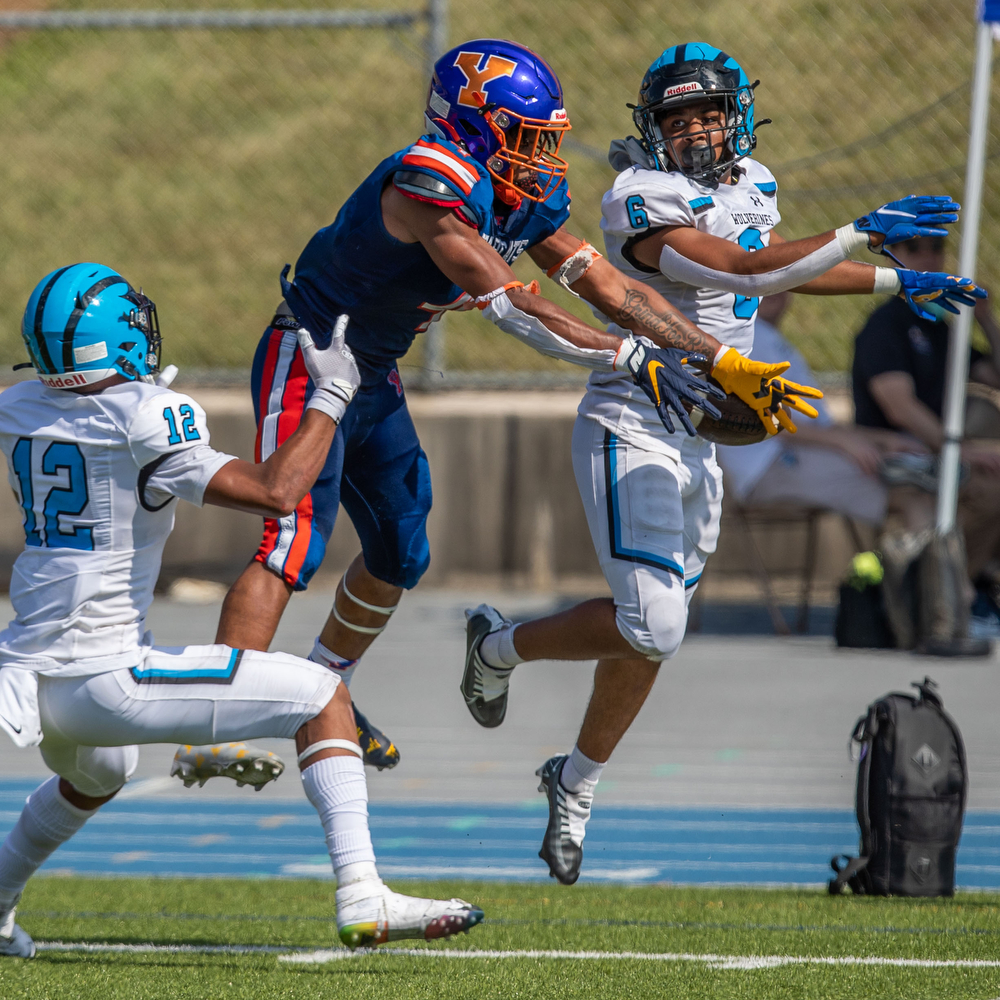 Woodland Hills leads York 28-16 after three quarters - pennlive.com