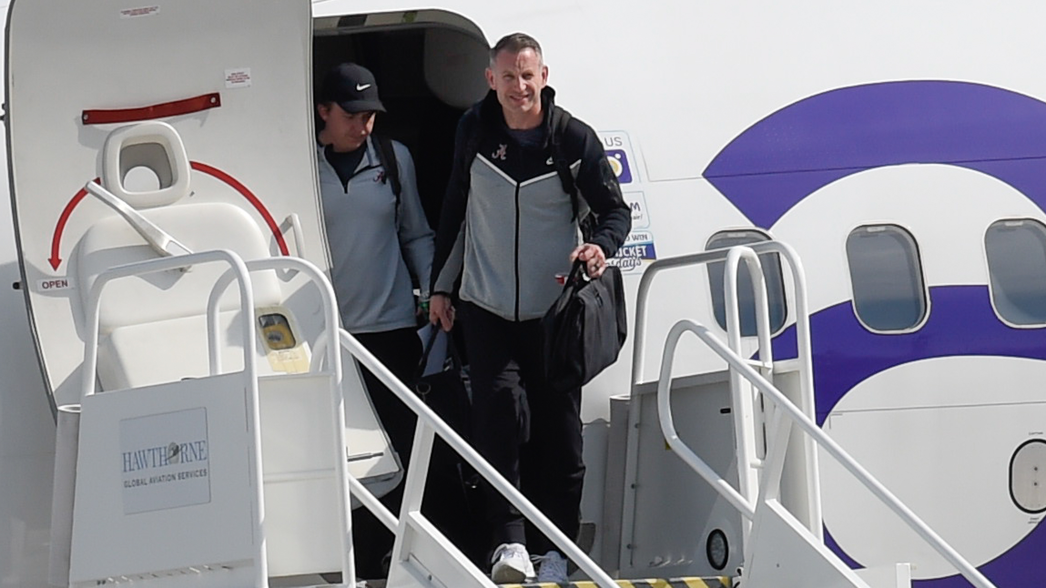 Alabama Basketball Final Four Airport 2024 - al.com