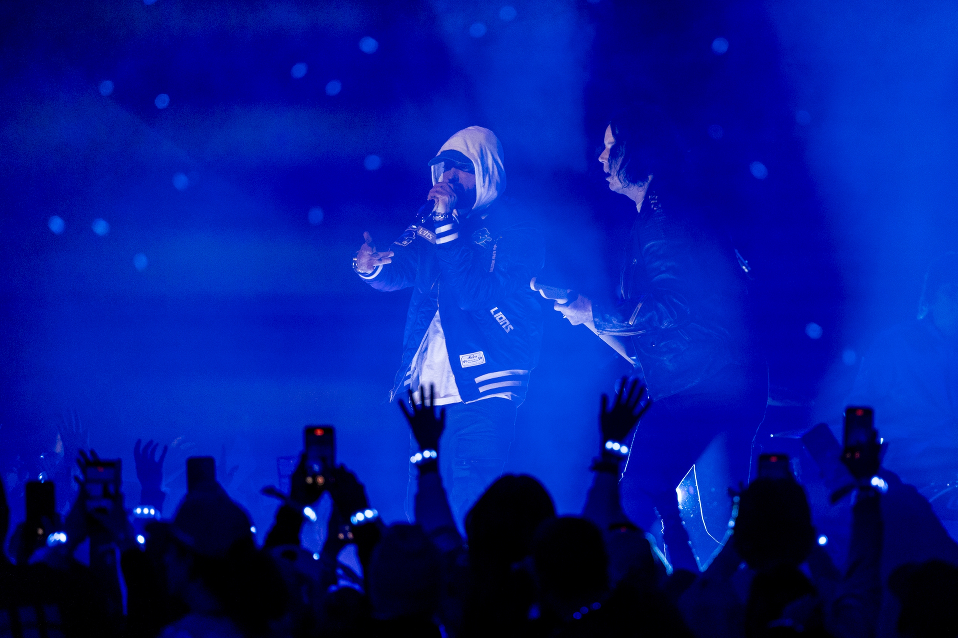 Eminem surprises as Jack White performs at Detroit Lions halftime show ...