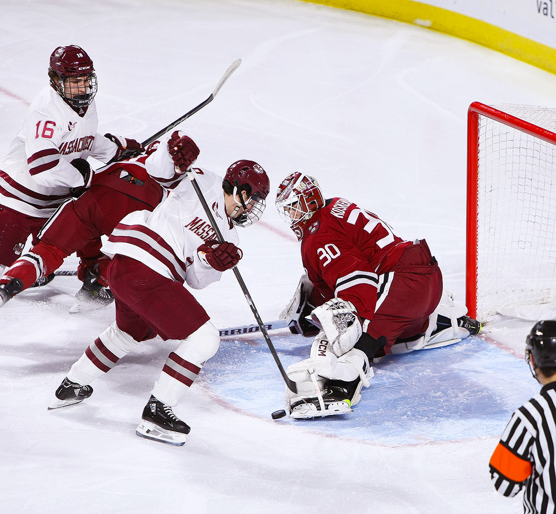 UMass Hockey vs Harvard 11/22/24 - masslive.com