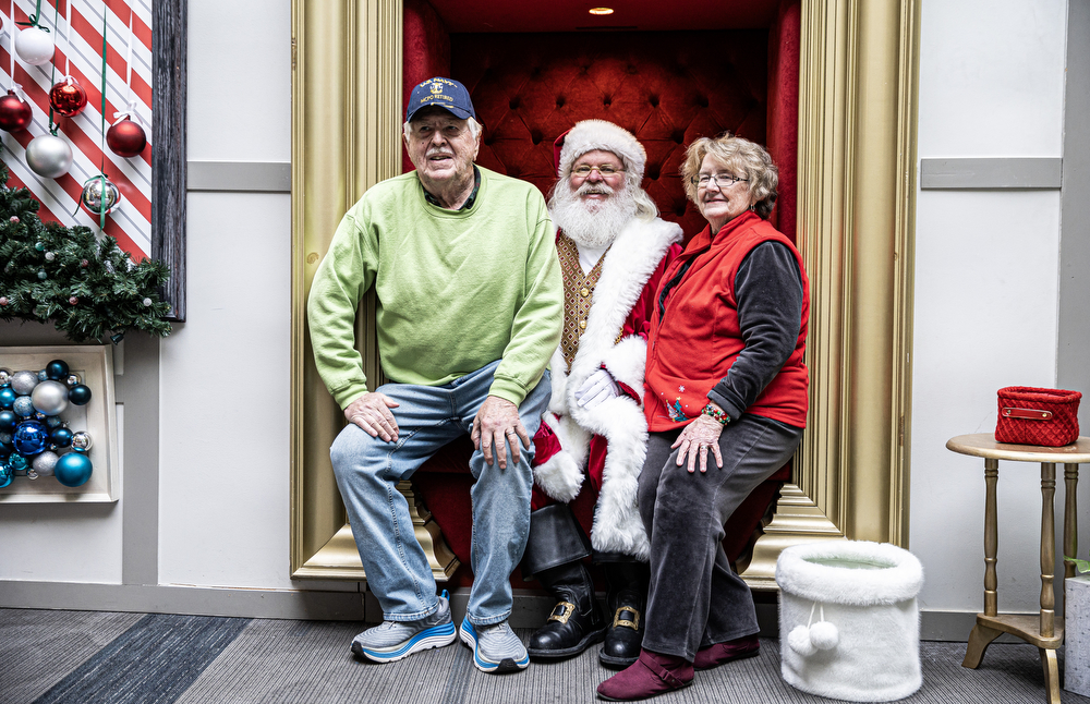 Santa Claus at Capital City Mall - pennlive.com