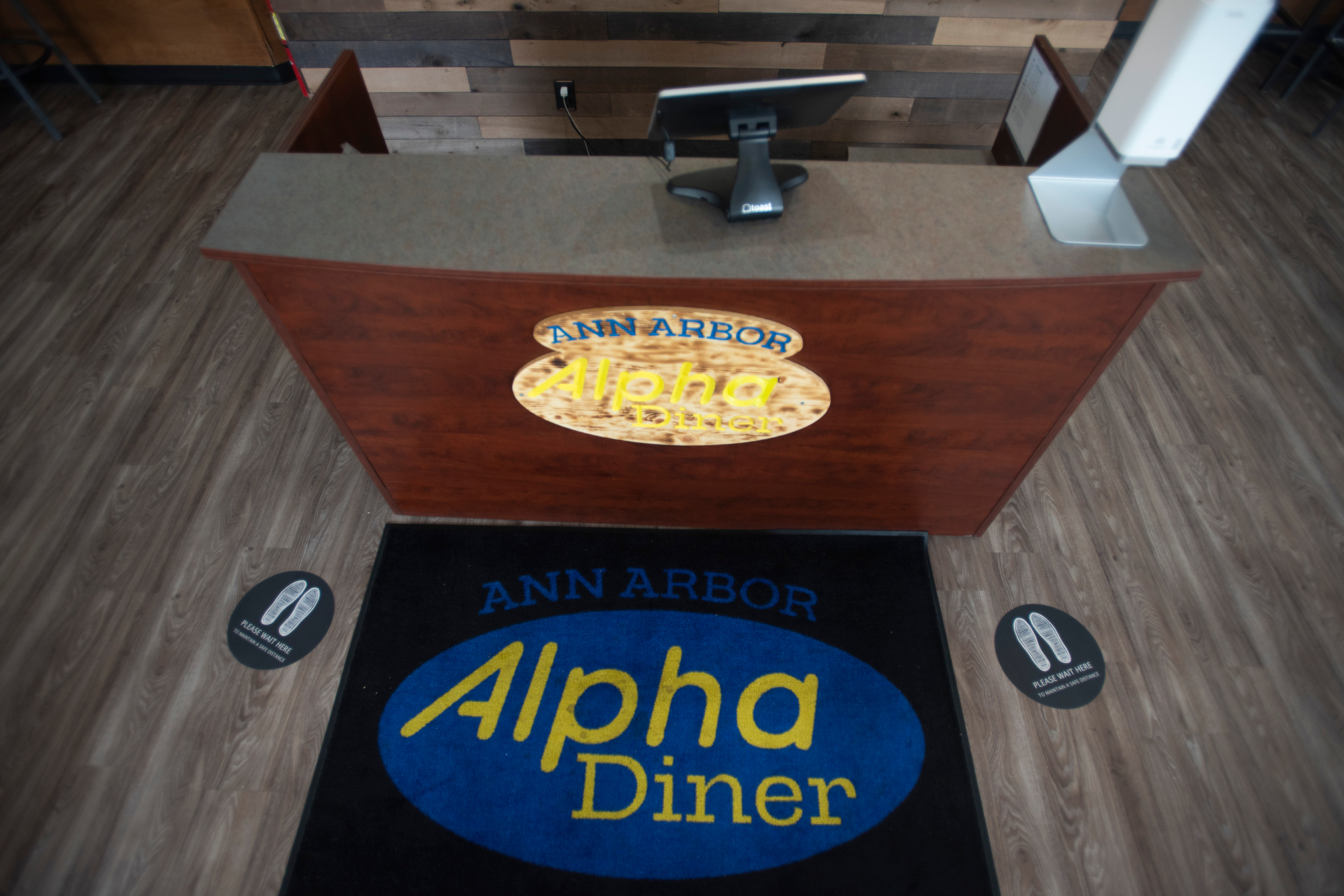 Alpha Diner re-opens in new location on Jackson Road - mlive.com