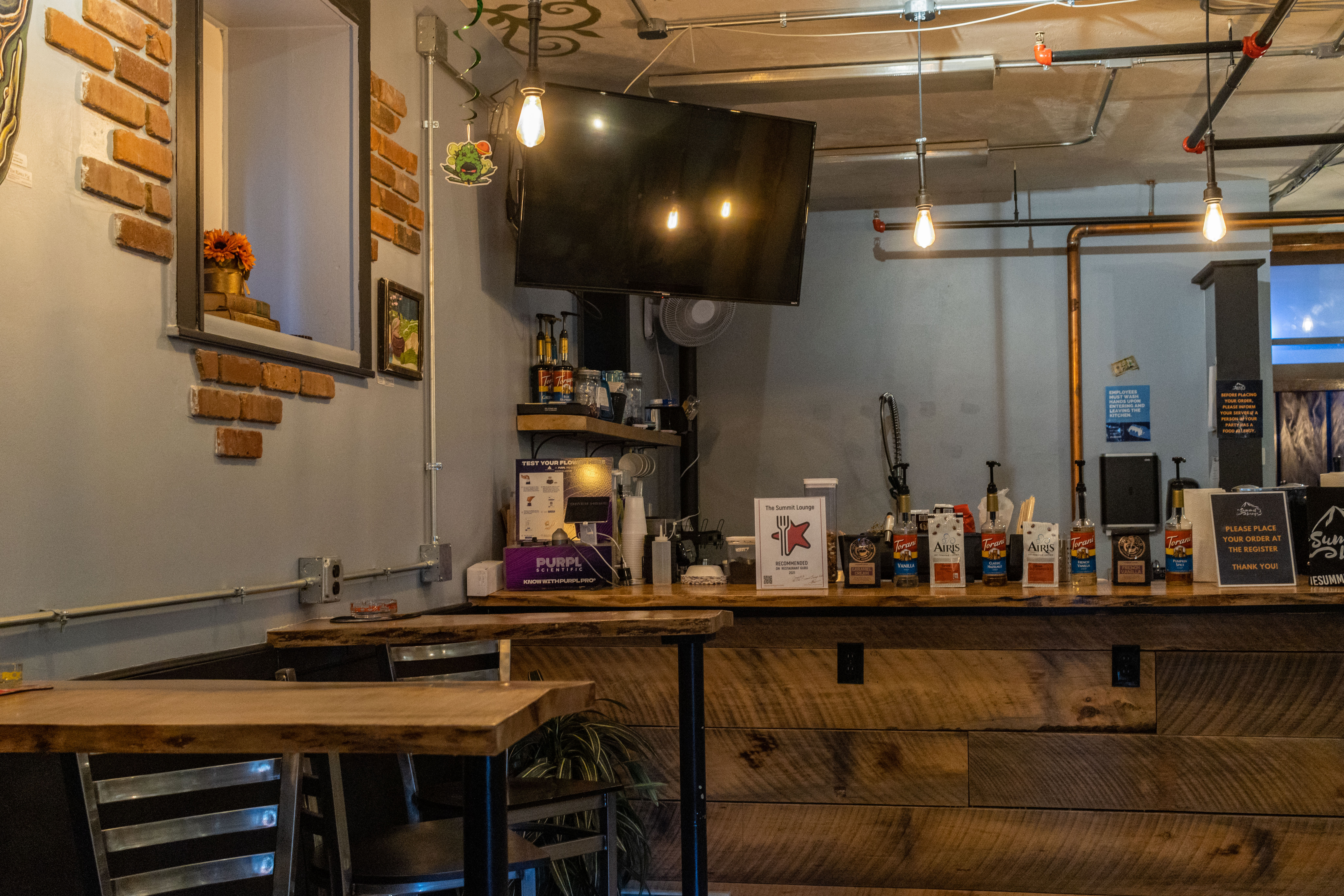 The Summit Lounge, Worcester, Mass. - masslive.com