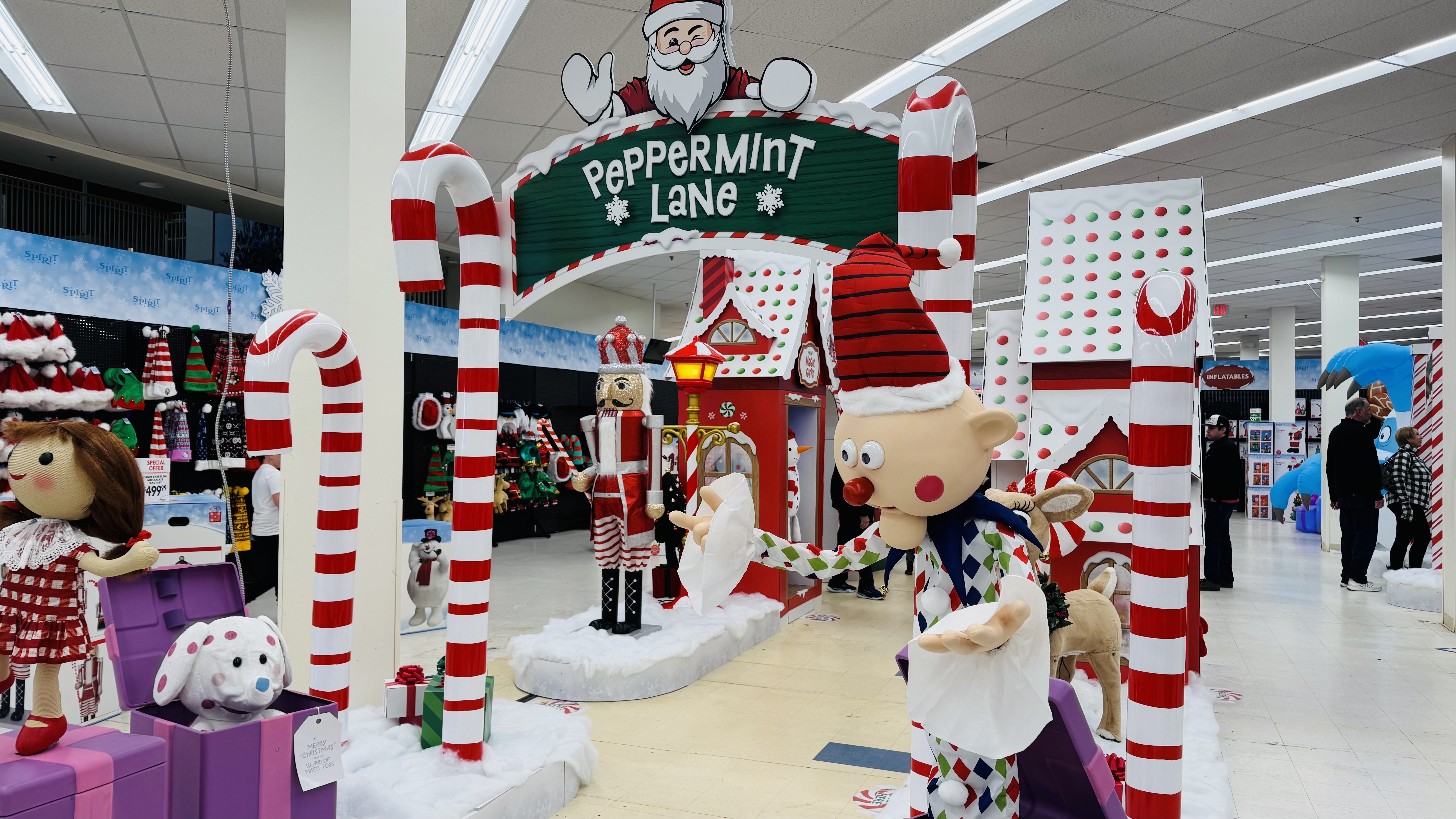 Spirit Christmas store in Novi, Michigan - mlive.com