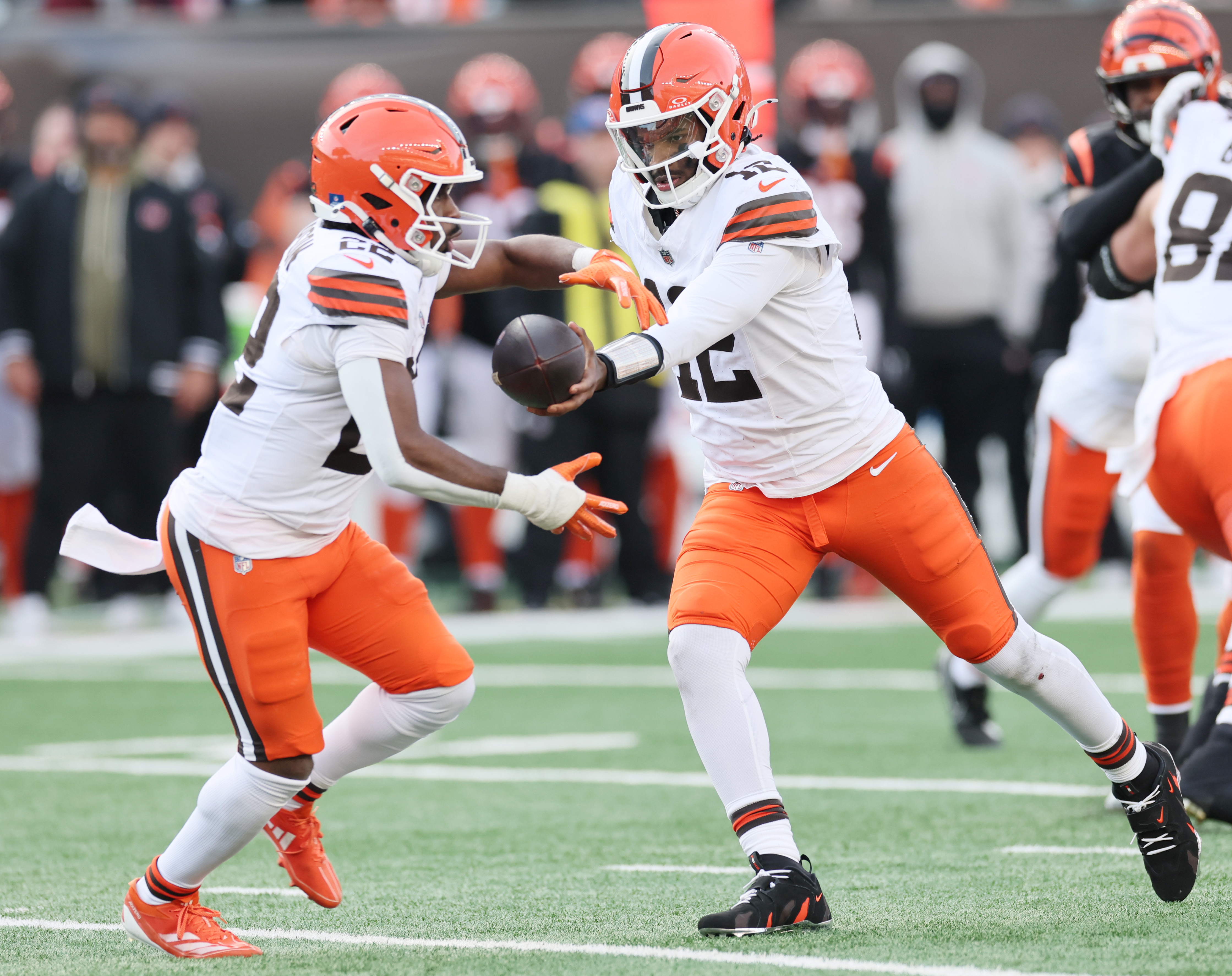 Cleveland Browns quarterback Shedeur Sanders vs. Cincinnati Bengals ...