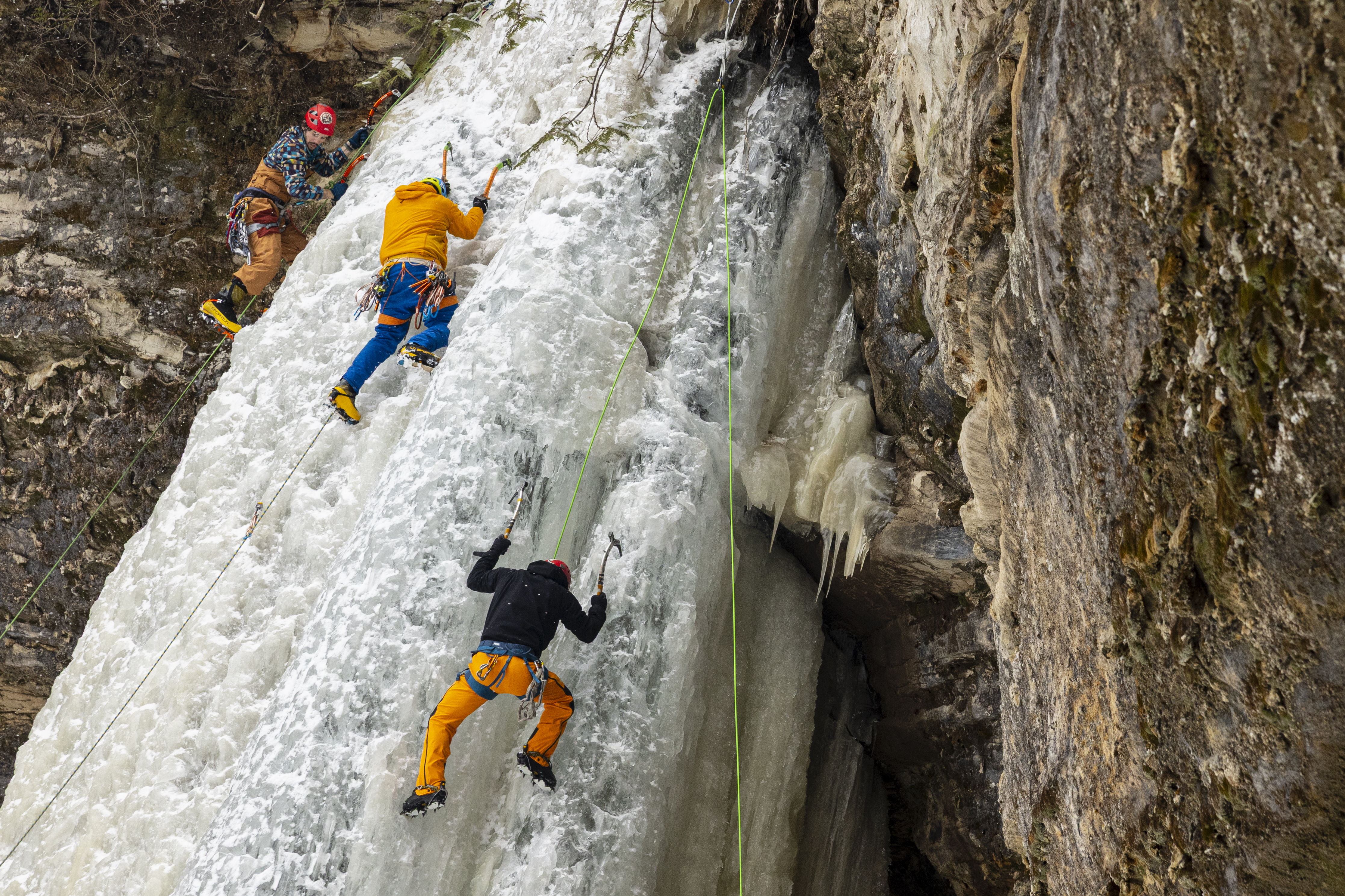Michigan Ice Fest takes over Pictured Rocks National Lakeshore in ...