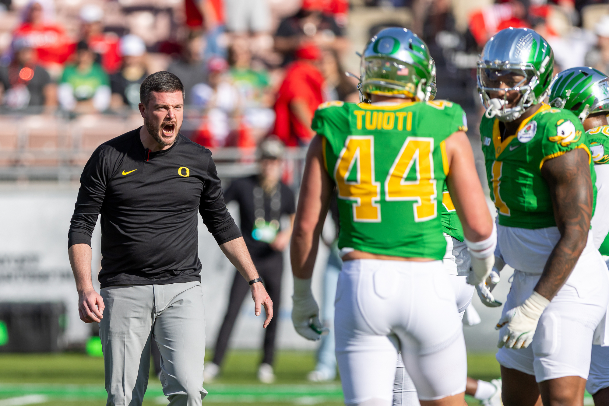 No. 1 Oregon Ducks vs. No. 8 Ohio State Buckeyes CFP quarterfinal at ...