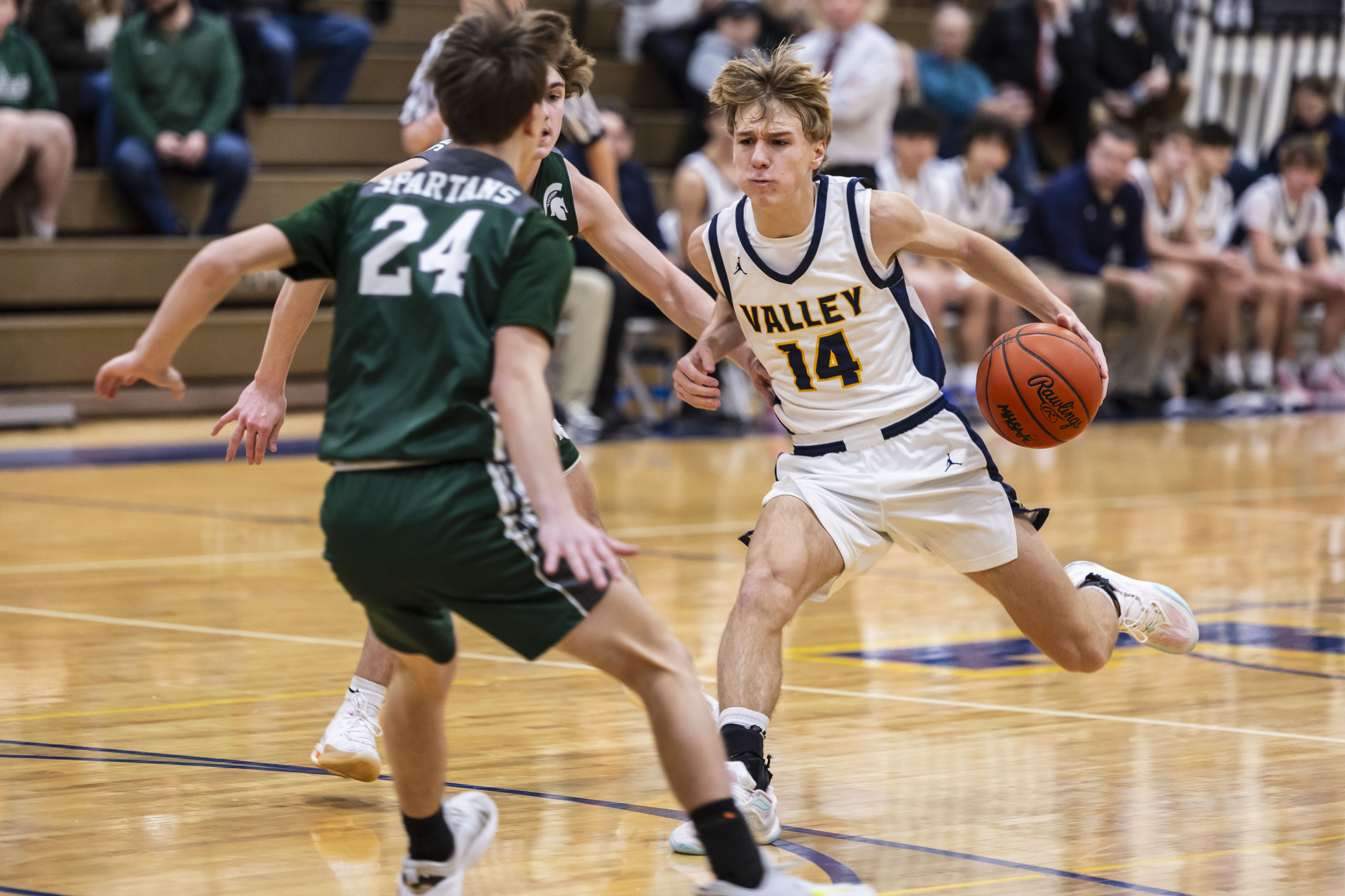 Valley Lutheran boys basketball hosts Pinconning - mlive.com