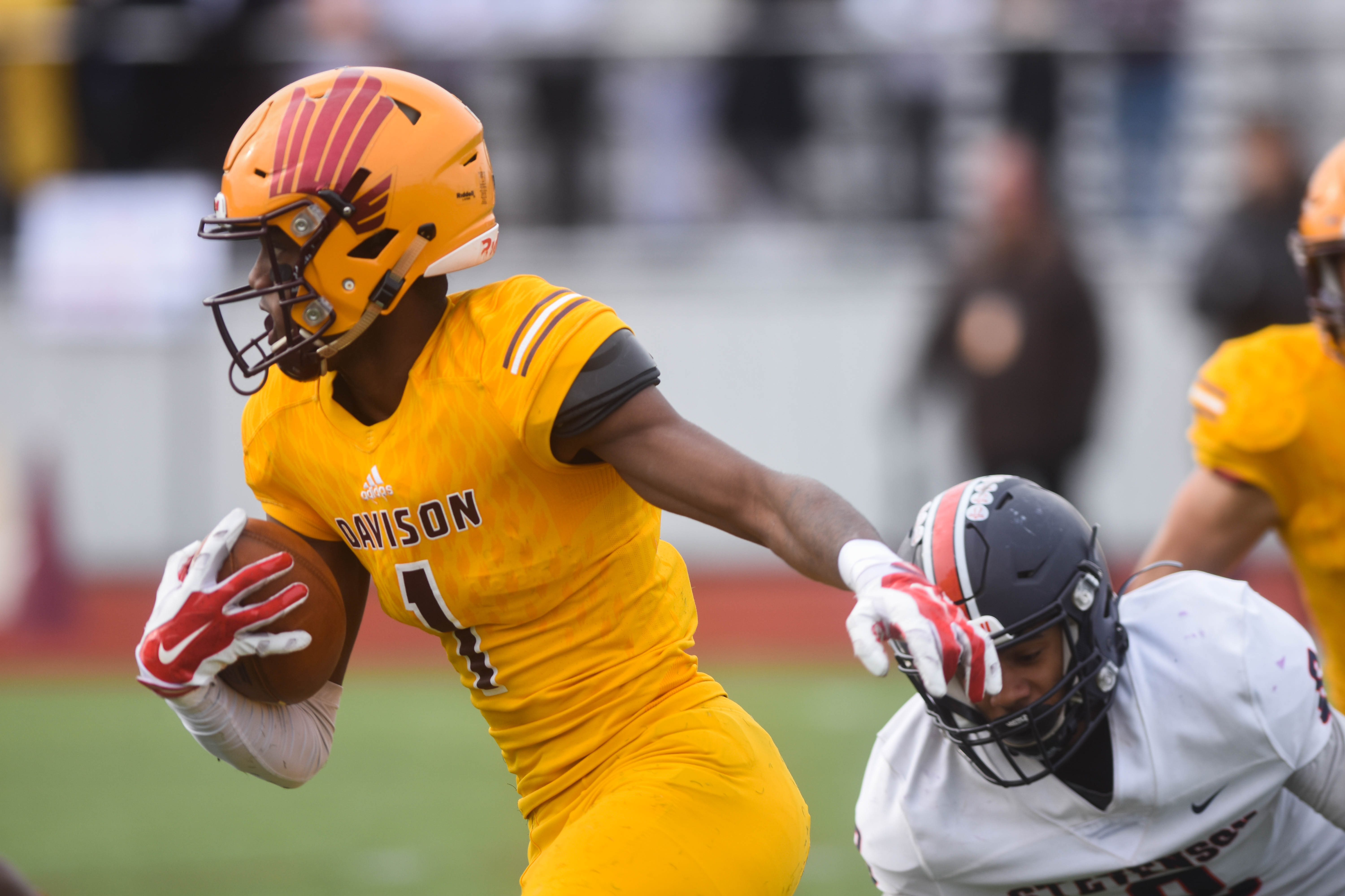 Davison takes on Sterling Heights Stevenson in Division 1 football ...