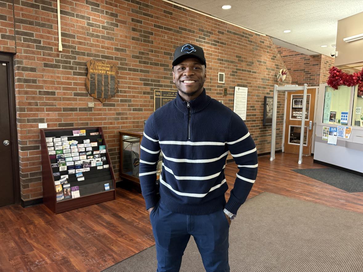 Saginaw police don Detroit Lions apparrel for playoff run - mlive.com