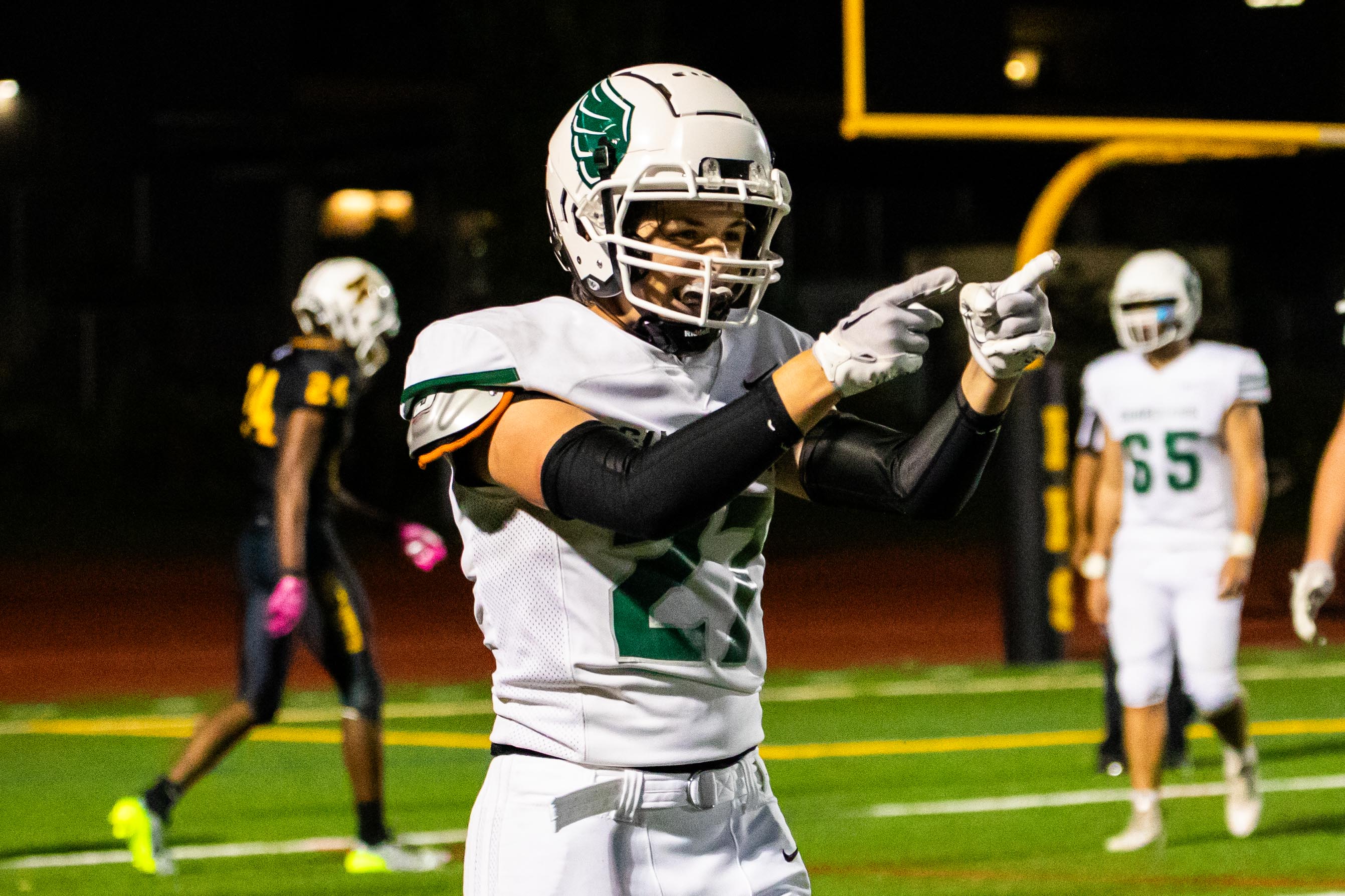 Oregon high school football: Wells Guardians vs Roosevelt Roughriders ...