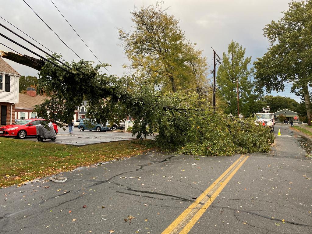 Severe storm on Wednesday, Oct. 7, 2020 leaves thousands without power ...