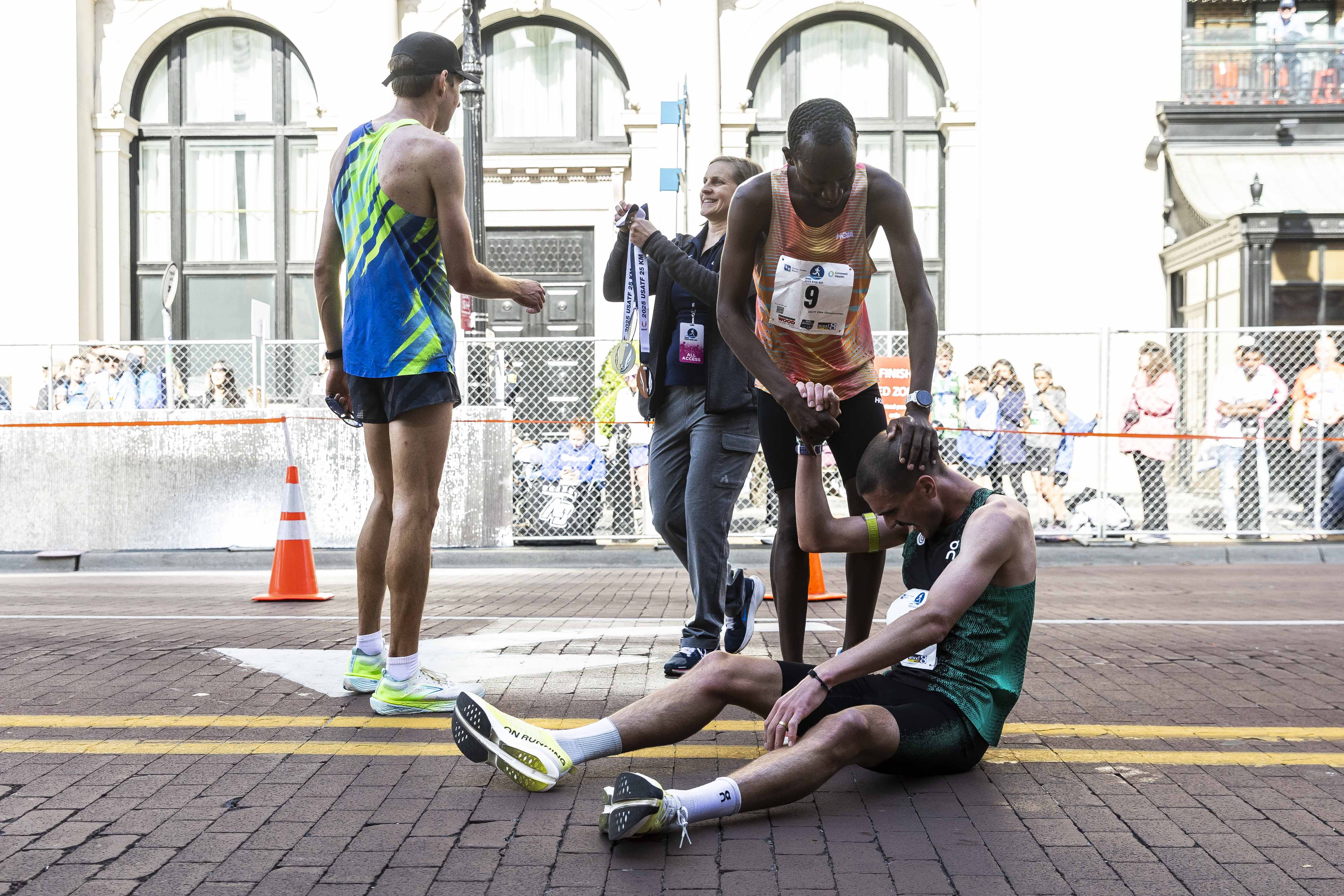 Amway River Bank Run 2025 - mlive.com