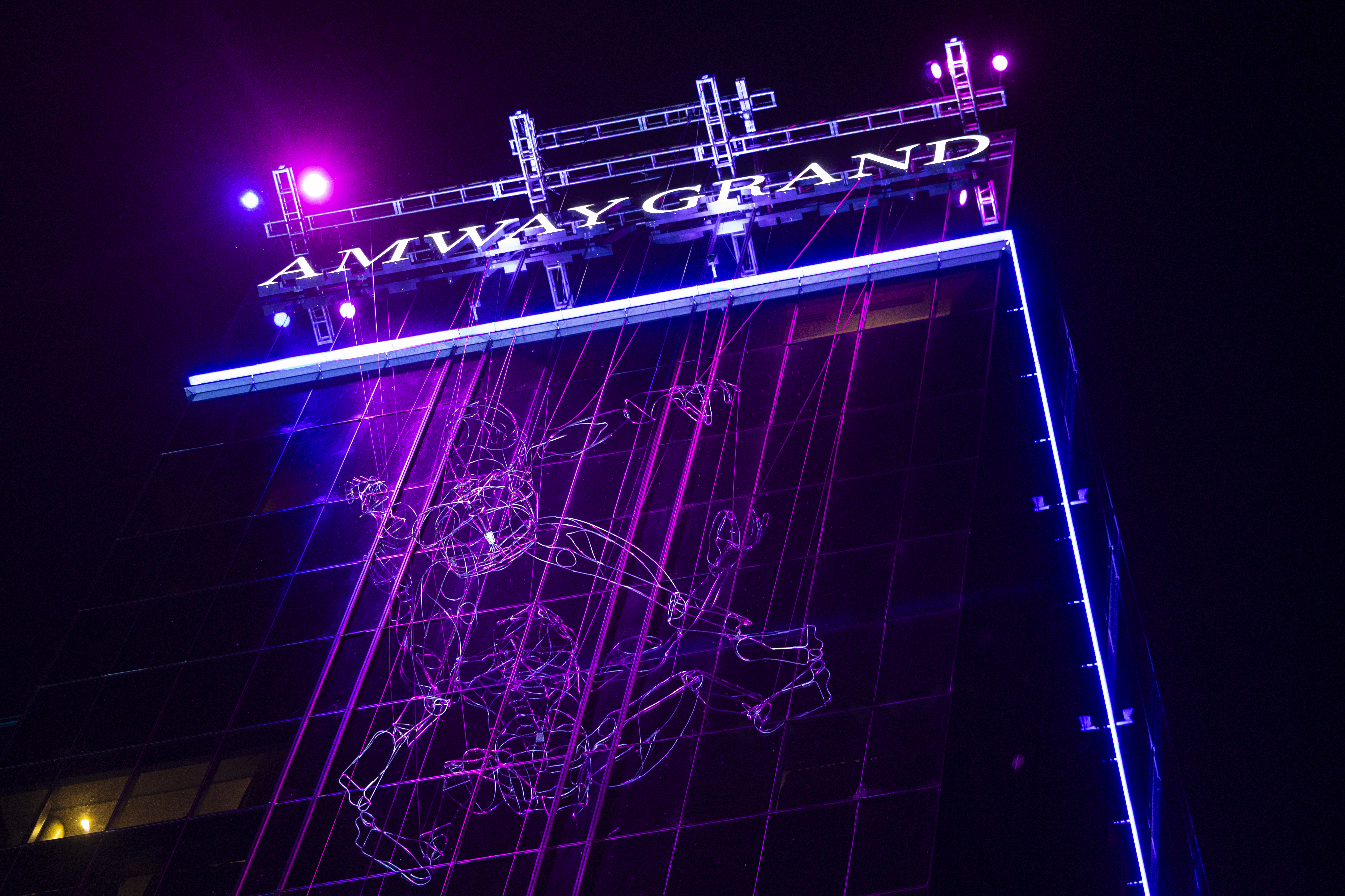 35-foot tall puppet scales Amway Grand Plaza to kickoff ArtPrize 2024 ...