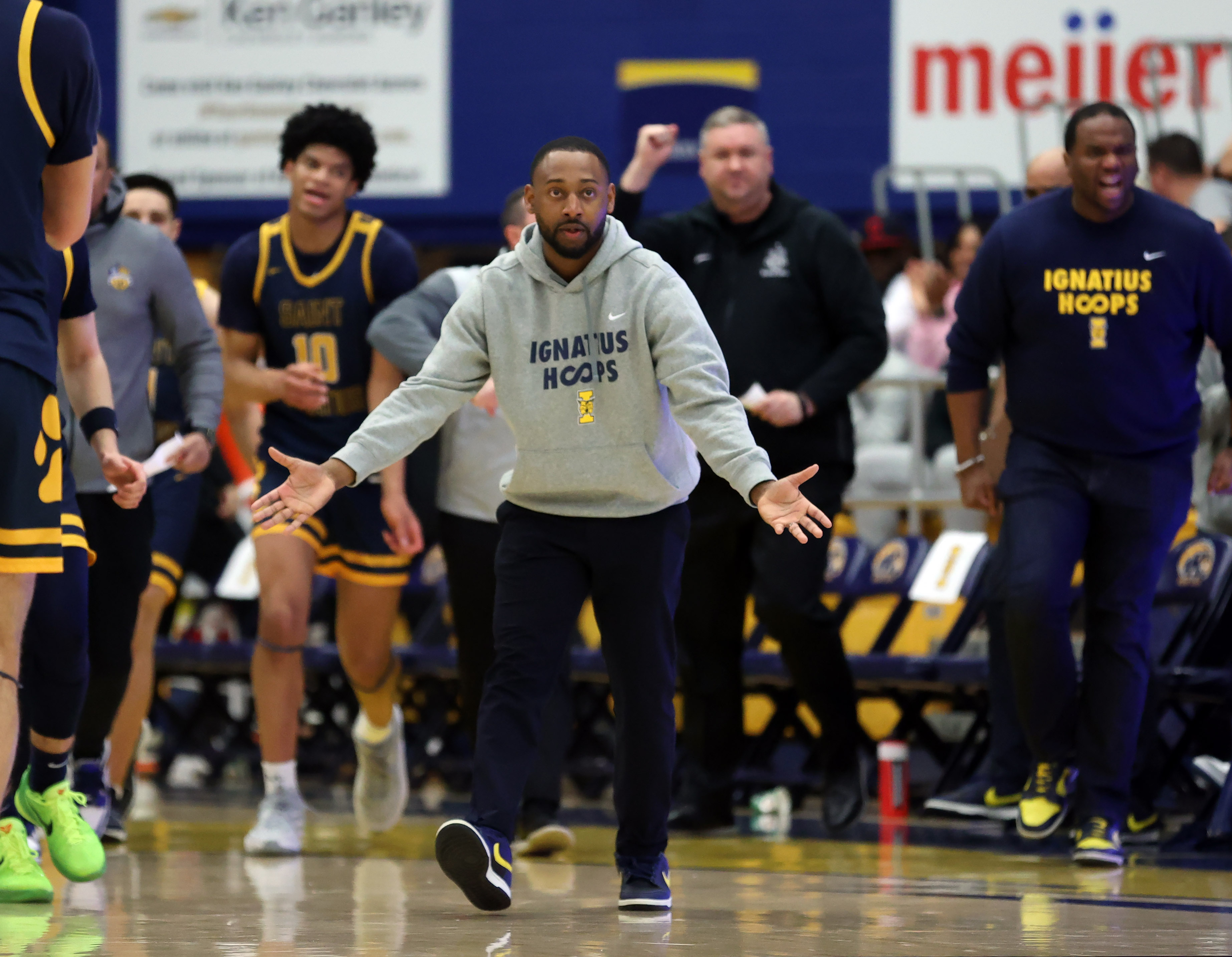 OHSAA boys basketball div I regionals: St. Ignatius vs. Massillon ...