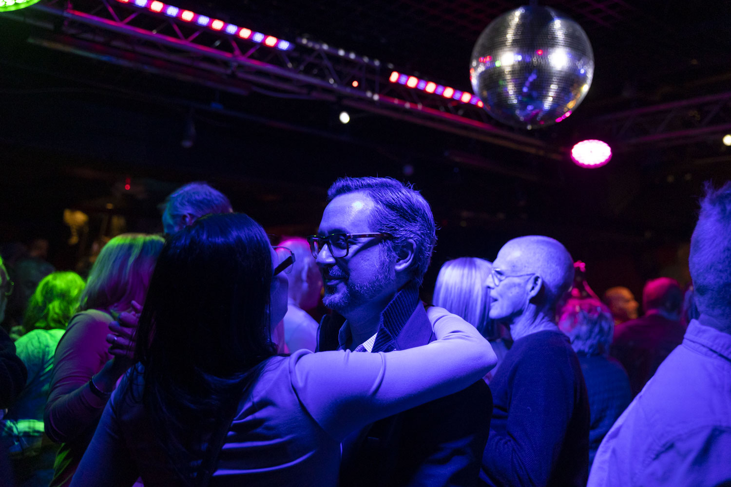 'Geezer Happy Hour' brings hundreds of people to LIVE NIGHTCLUB for ...