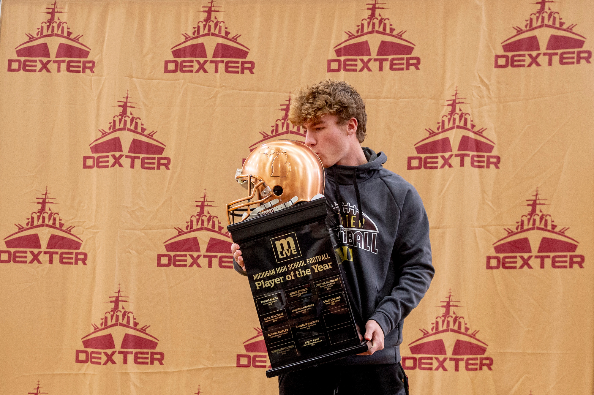 Cole Cabana is MLive 2022 Michigan Football Player of the Year - mlive.com