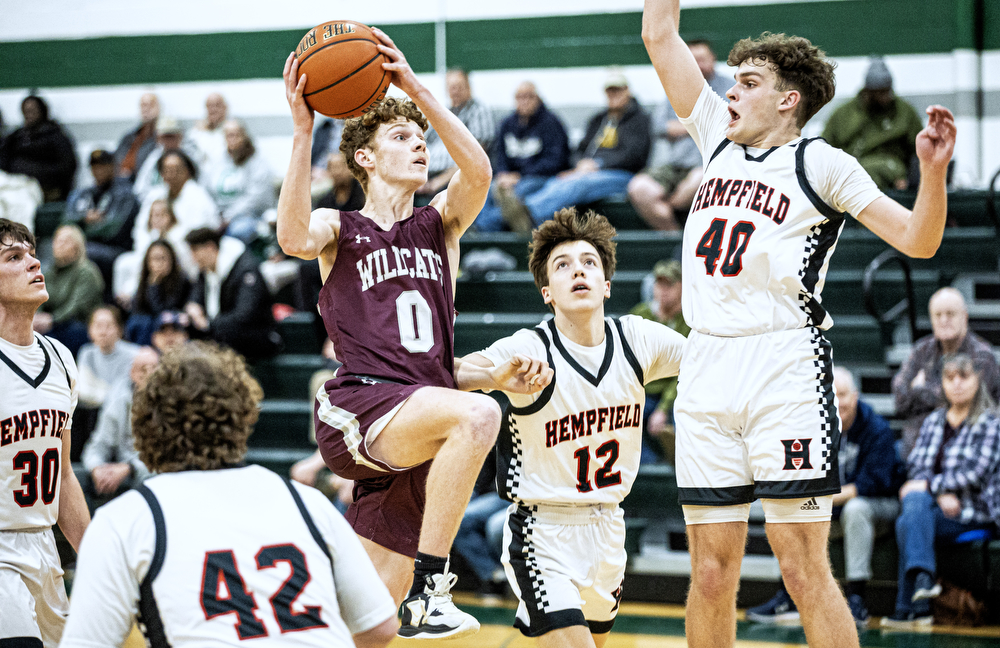 Mechanicsburg plays Hempfield boys at the Carlisle Classic Basketball ...