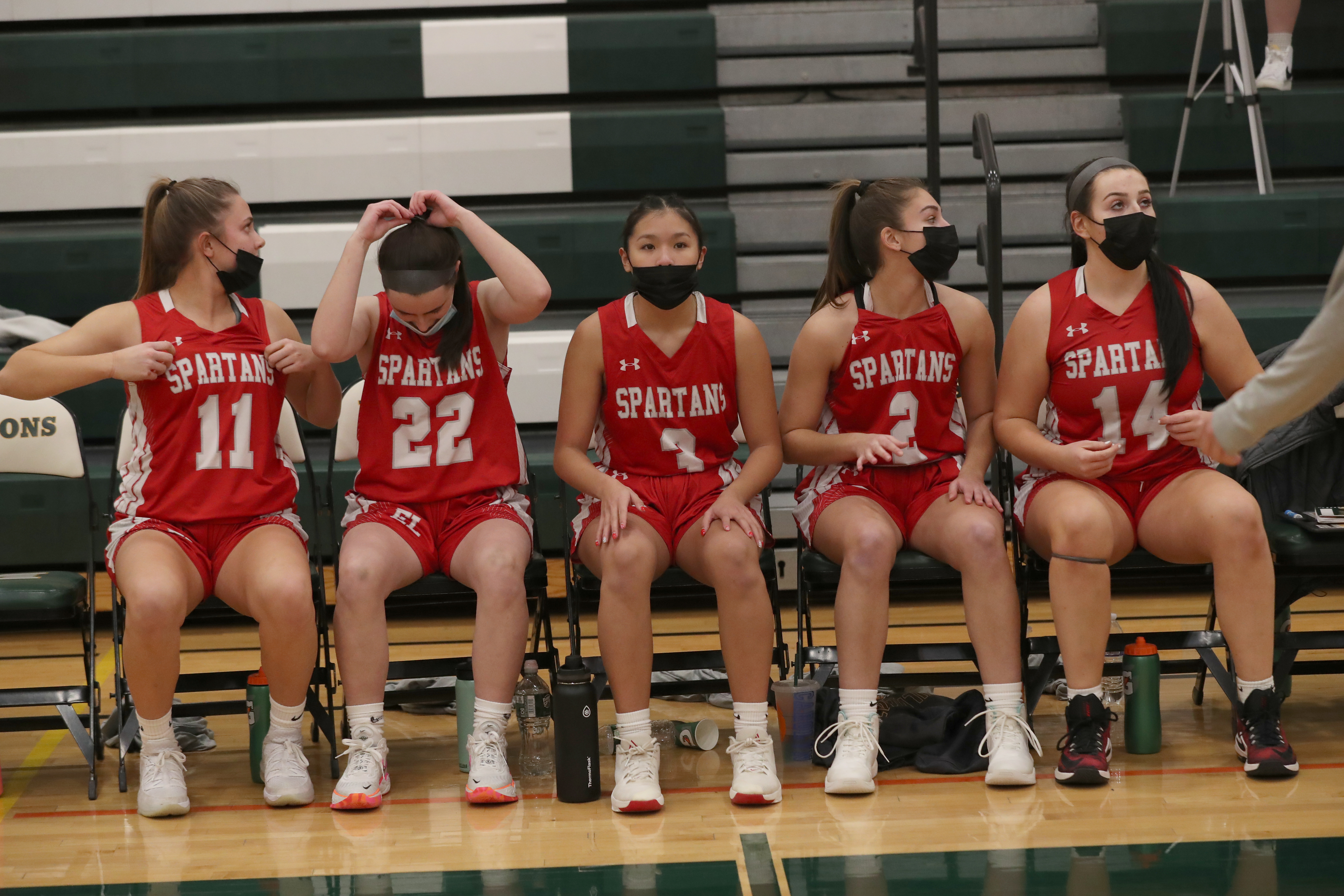 East Longmeadow vs Minnechaug Girls Basketball - masslive.com