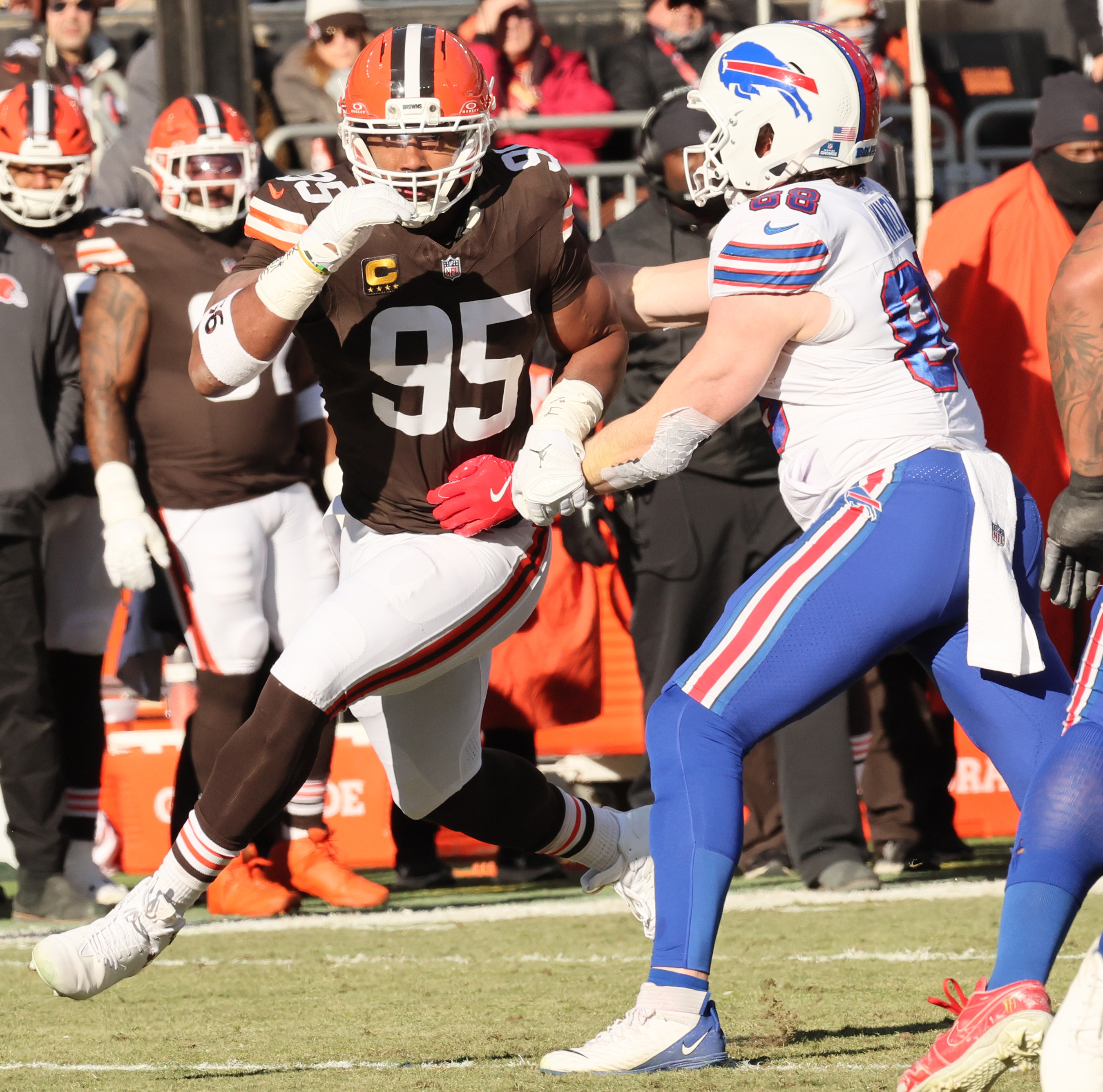Cleveland Browns defensive end Myles Garrett vs. Buffalo Bills ...