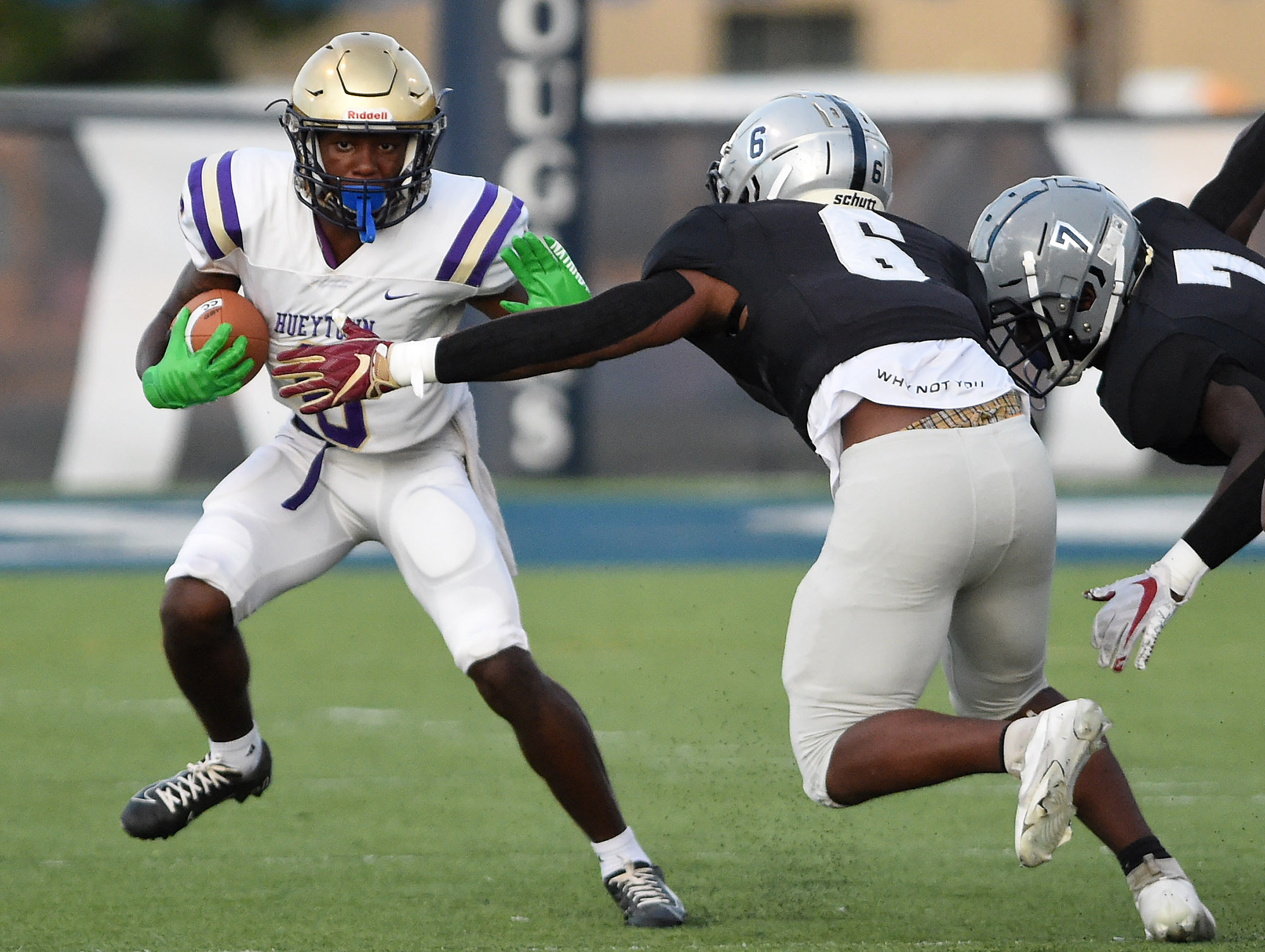 Hueytown vs. Clay-Chalkville football - al.com