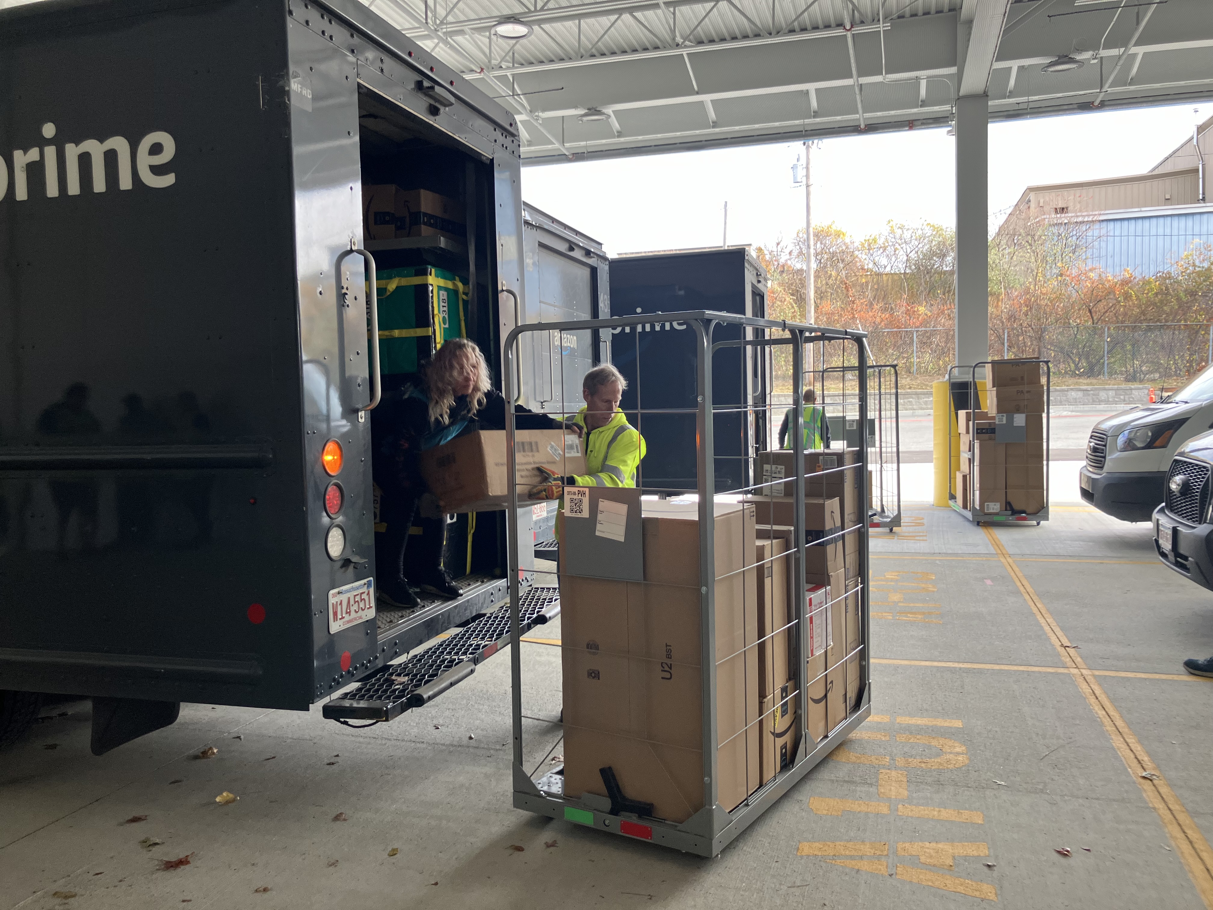 Worcester Amazon delivery facility - masslive.com