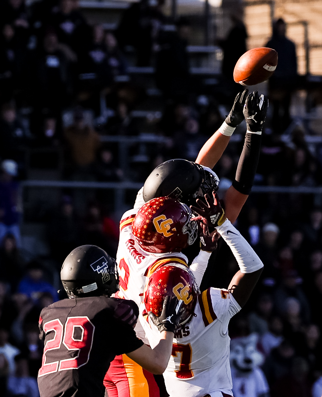 OSAA Class 6A football state championship game: Central Catholic Rams ...