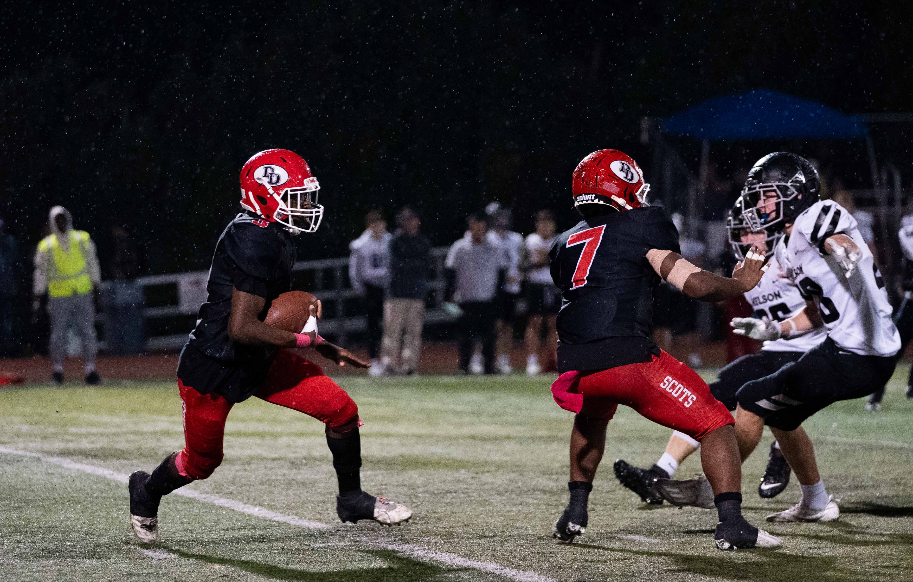 Oregon high school football: Nelson Hawks vs David Douglas Scots ...