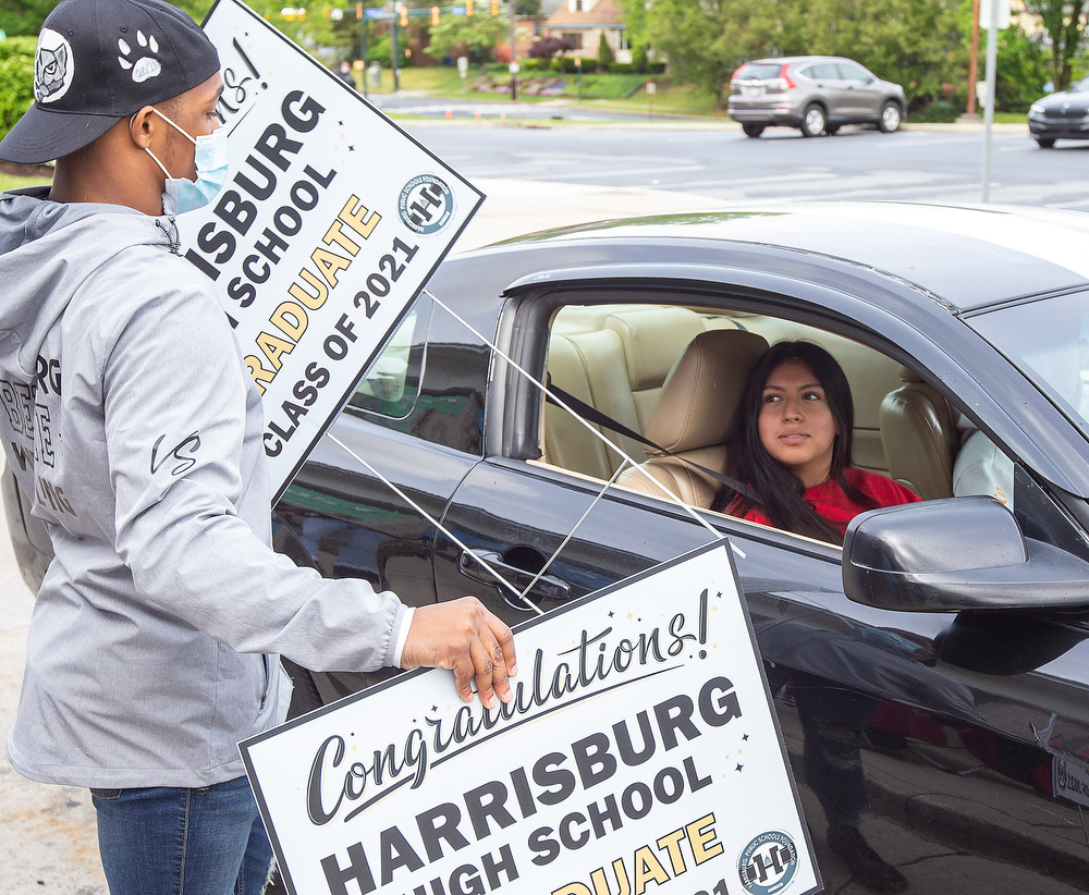Second annual Harrisburg High School Sign and Drive - pennlive.com