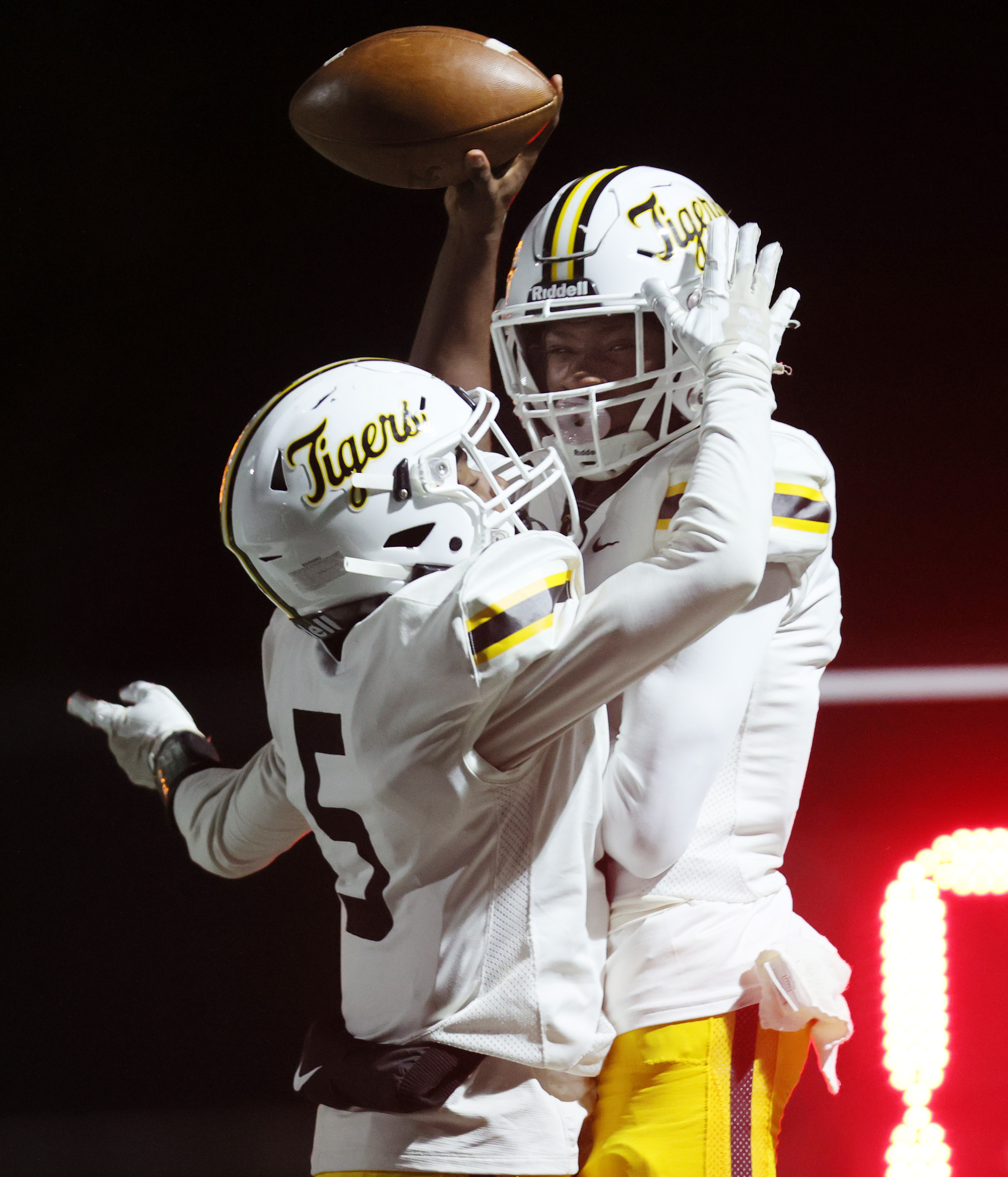 Strongsville vs. Cleveland Heights in high school football, September ...