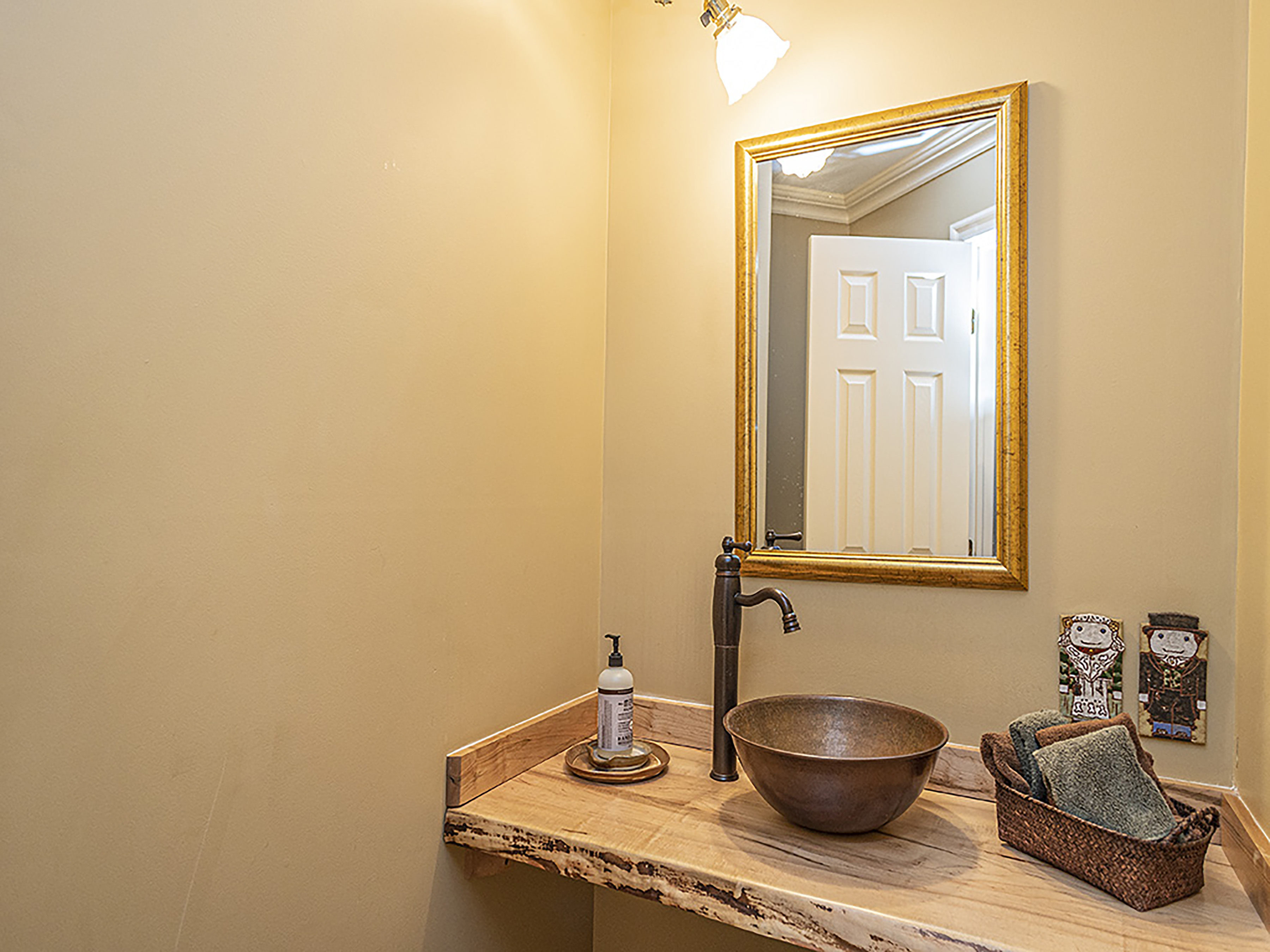 Owners have pampered this 'exquisite' Cazenovia home for 25 years ...