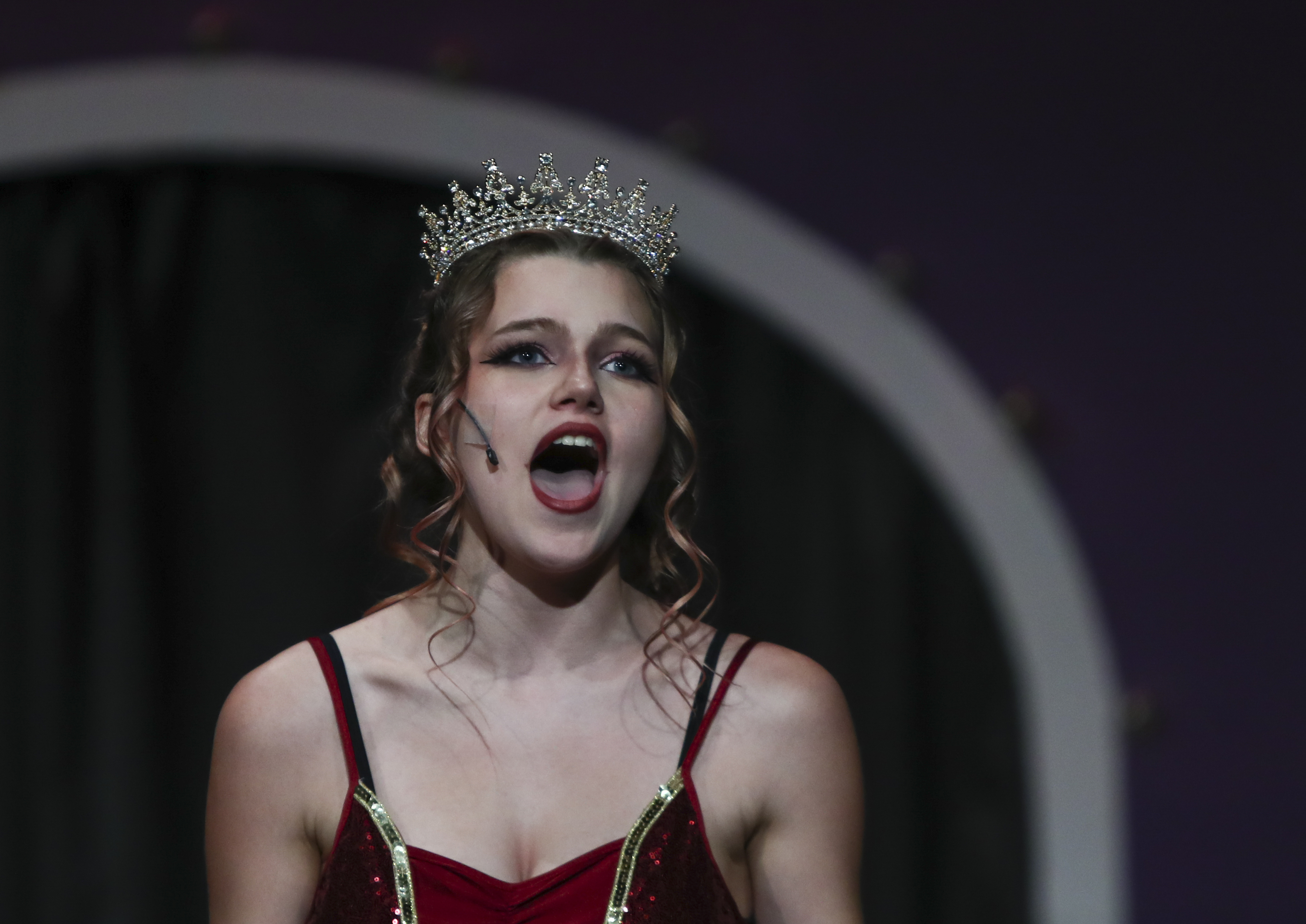 Wilson Area High School holds dress rehearsal for 'Pippin ...
