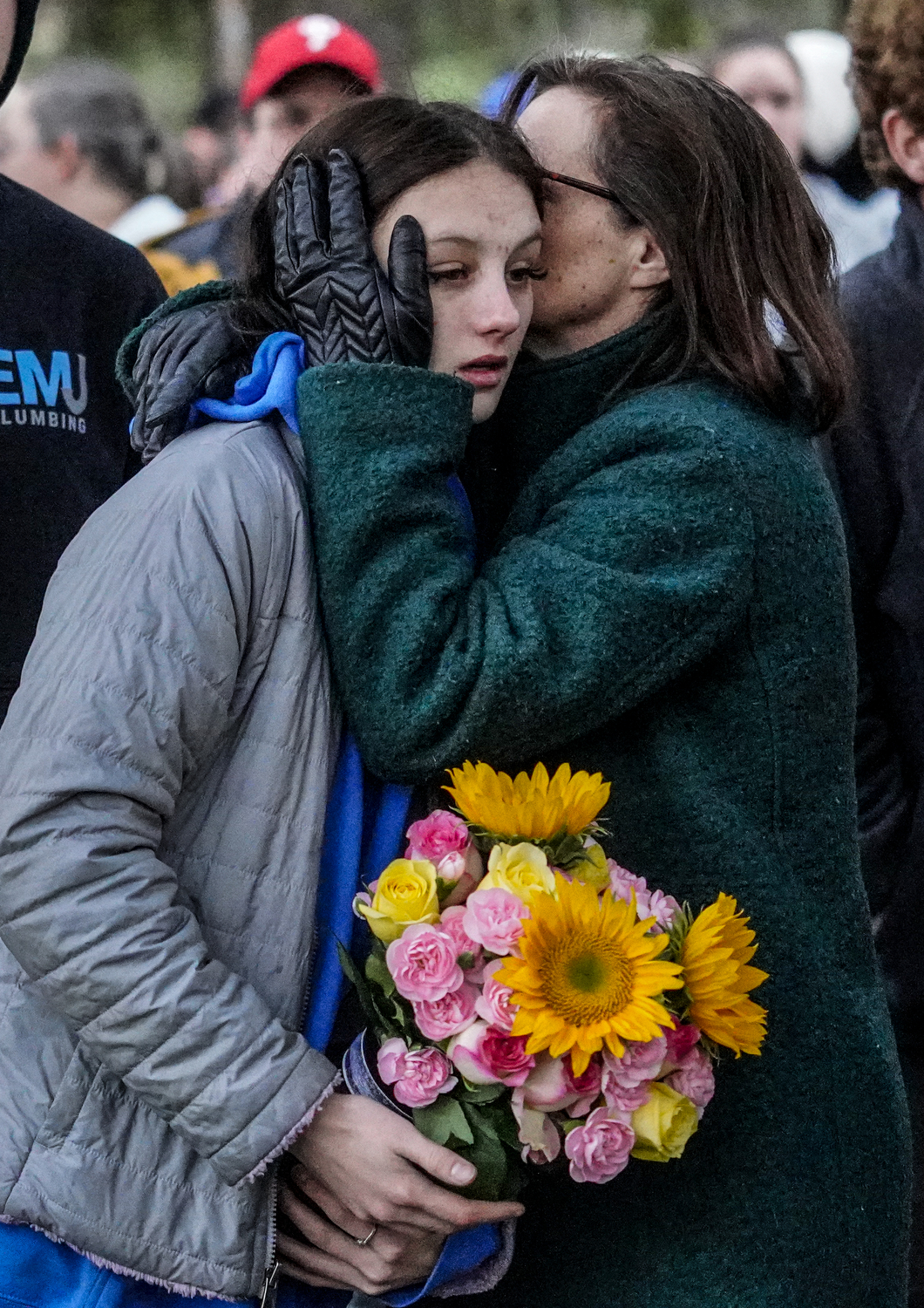 Hellertown vigil for two girls - lehighvalleylive.com