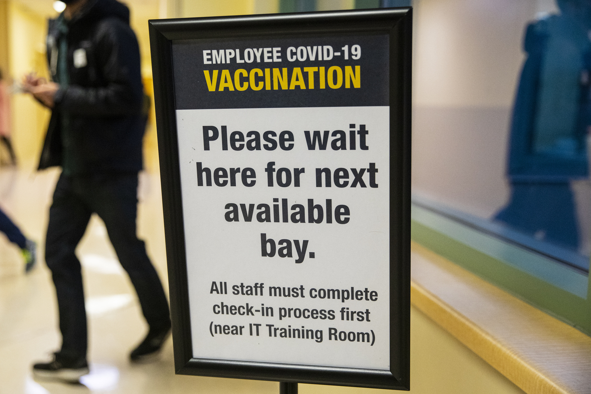 Metro Health Hospital employees receive COVID-19 vaccine - mlive.com