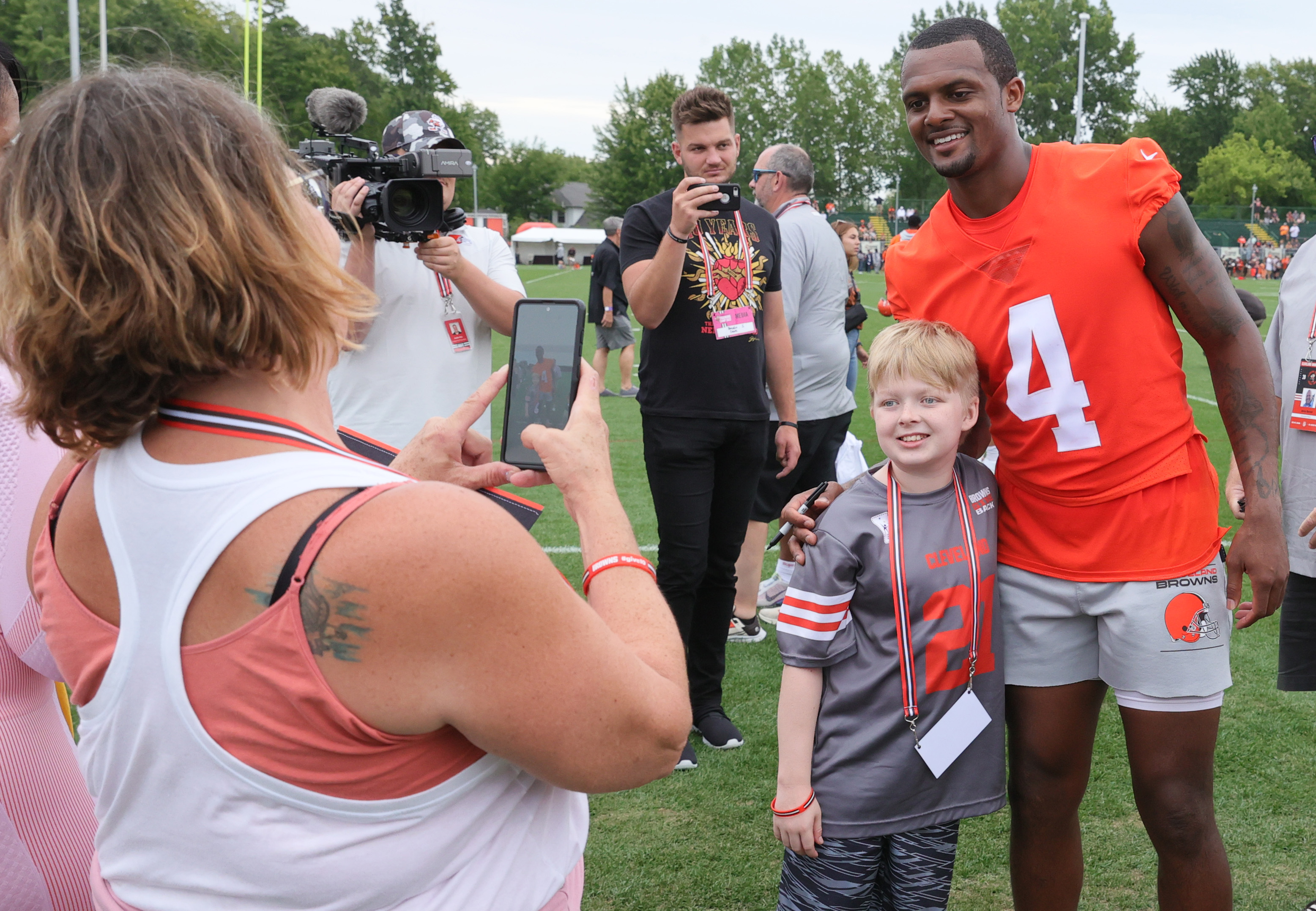 Cleveland Browns guard Joel Bitonio invites A Kid Again charity ...