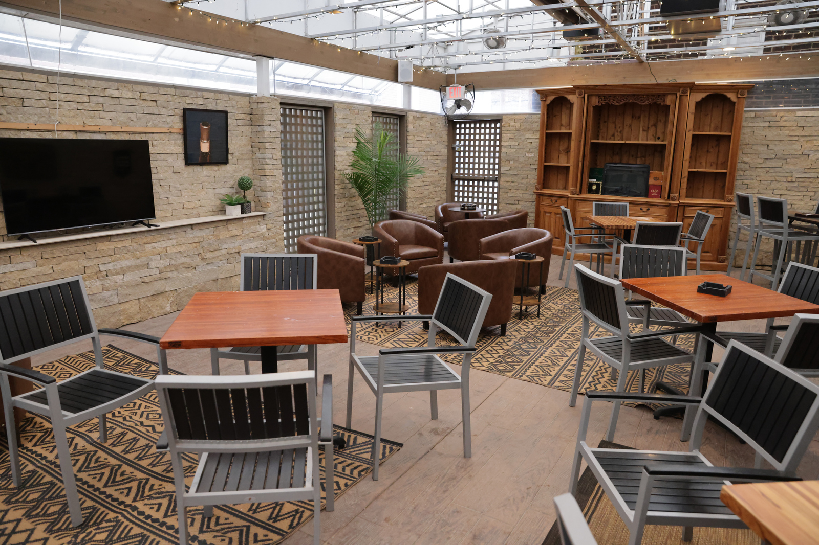 EDWINS opening in old Nighttown location - cleveland.com