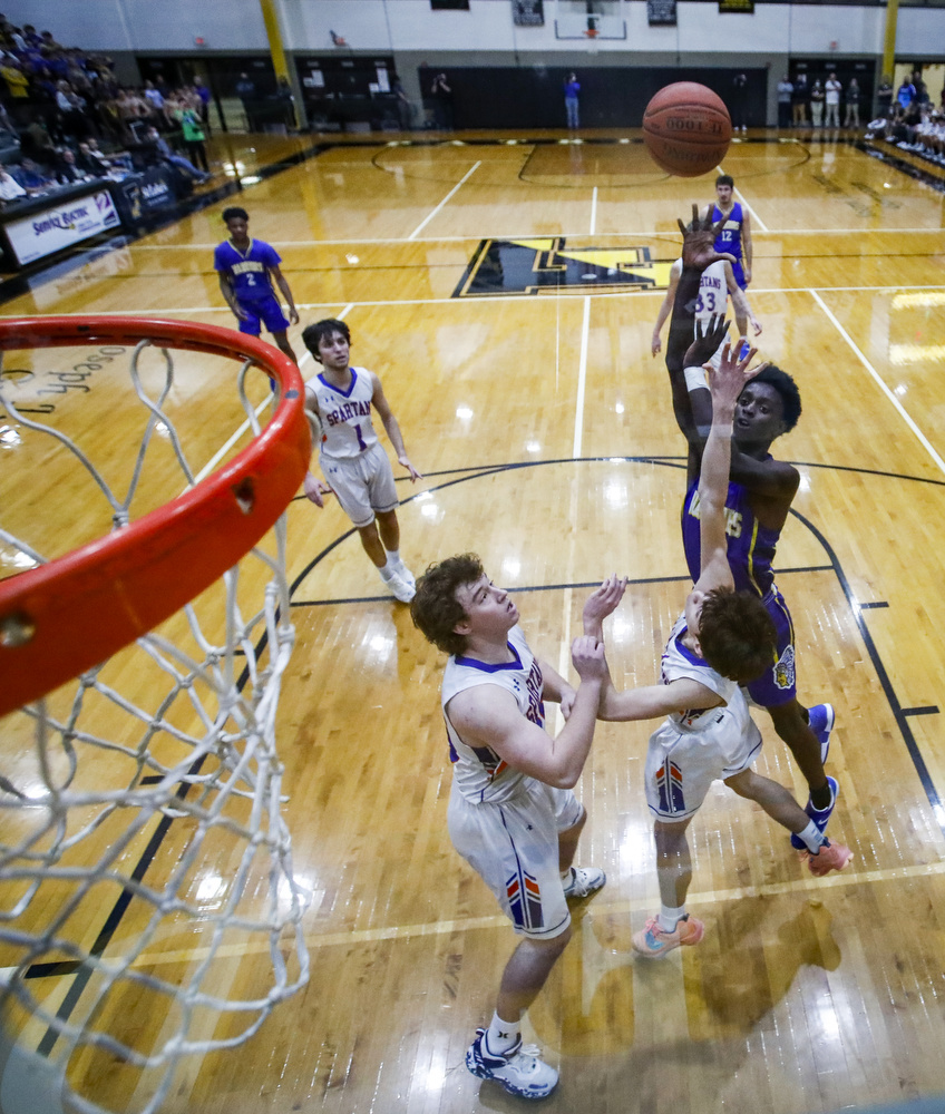 Wilson vs. Southern Lehigh in the Colonial League boys basketball final ...