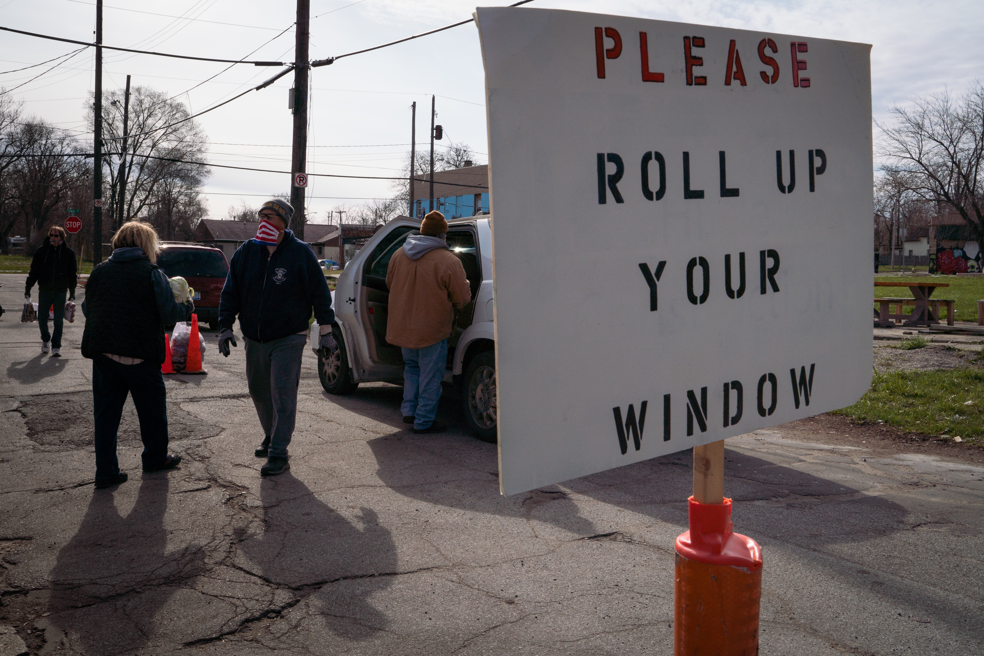Martus Luna Pantry offers food donations in Flint - mlive.com