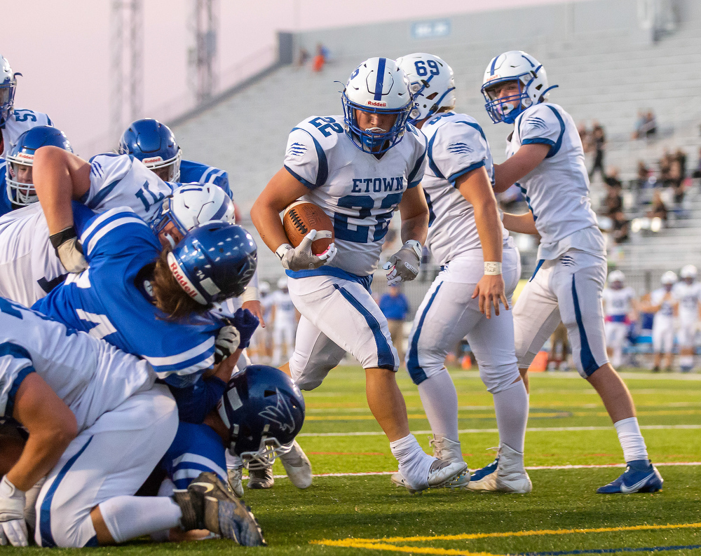 Elizabethtown defeats Lower Dauphin 41-28 in high school football ...