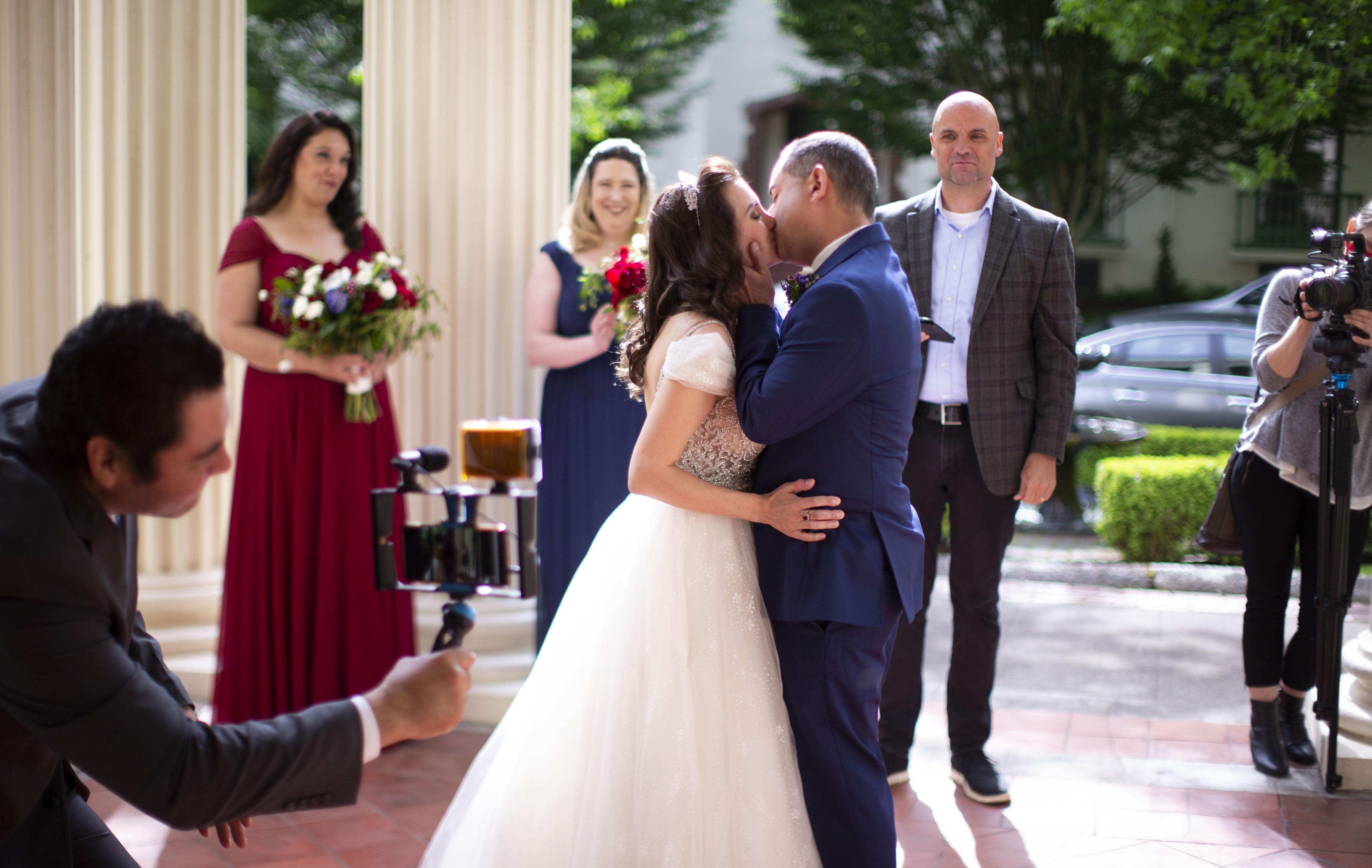 Couple holds Zoom wedding in coronavirus pandemic - oregonlive.com