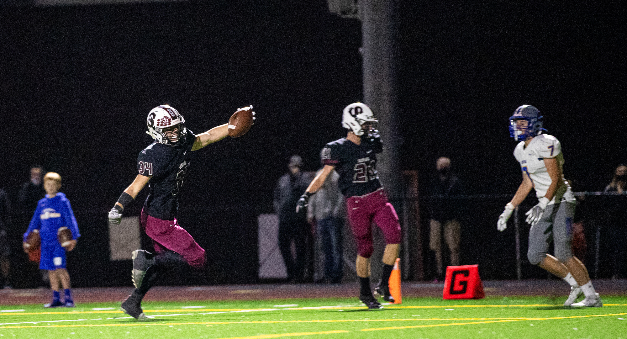 Oregon high school football: Newberg Tigers at Sherwood Bowmen ...